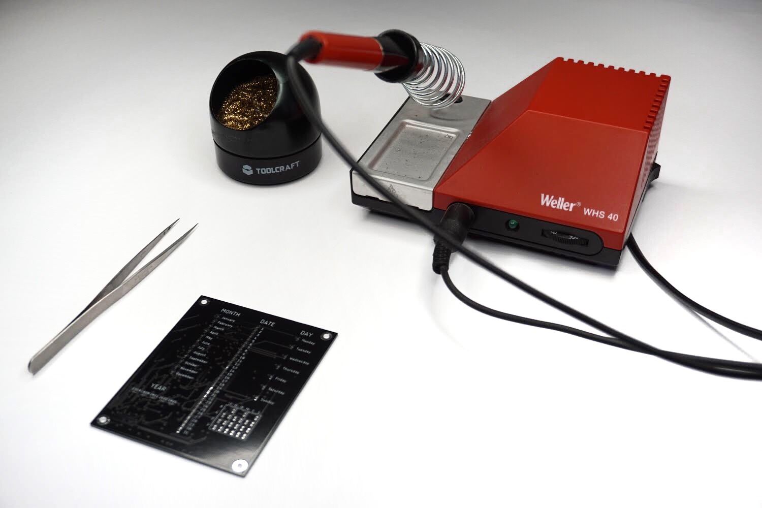 5$ PCB CALENDAR WITH BINARY CLOCK : 7 Steps (with Pictures) - Instructables