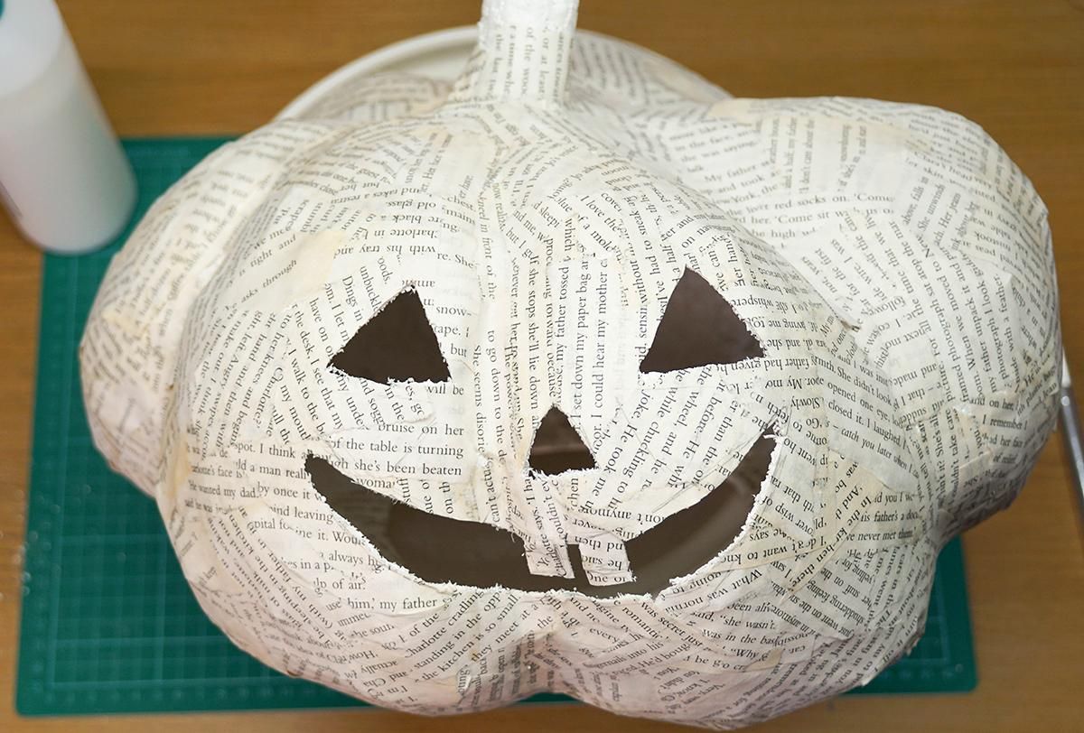 DIY Mod-Roc PUMPKIN ! | How to Make a Large Halloween Prop : 8 Steps ...