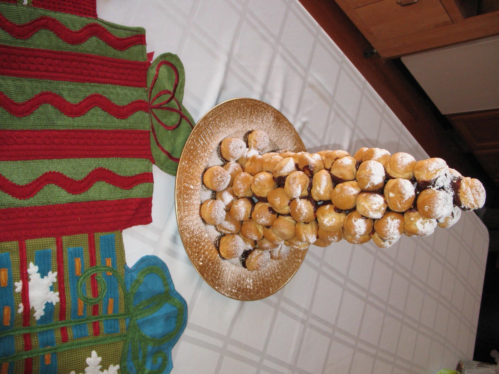 Croquembouche (Cream Puff Tower) : 4 Steps - Instructables