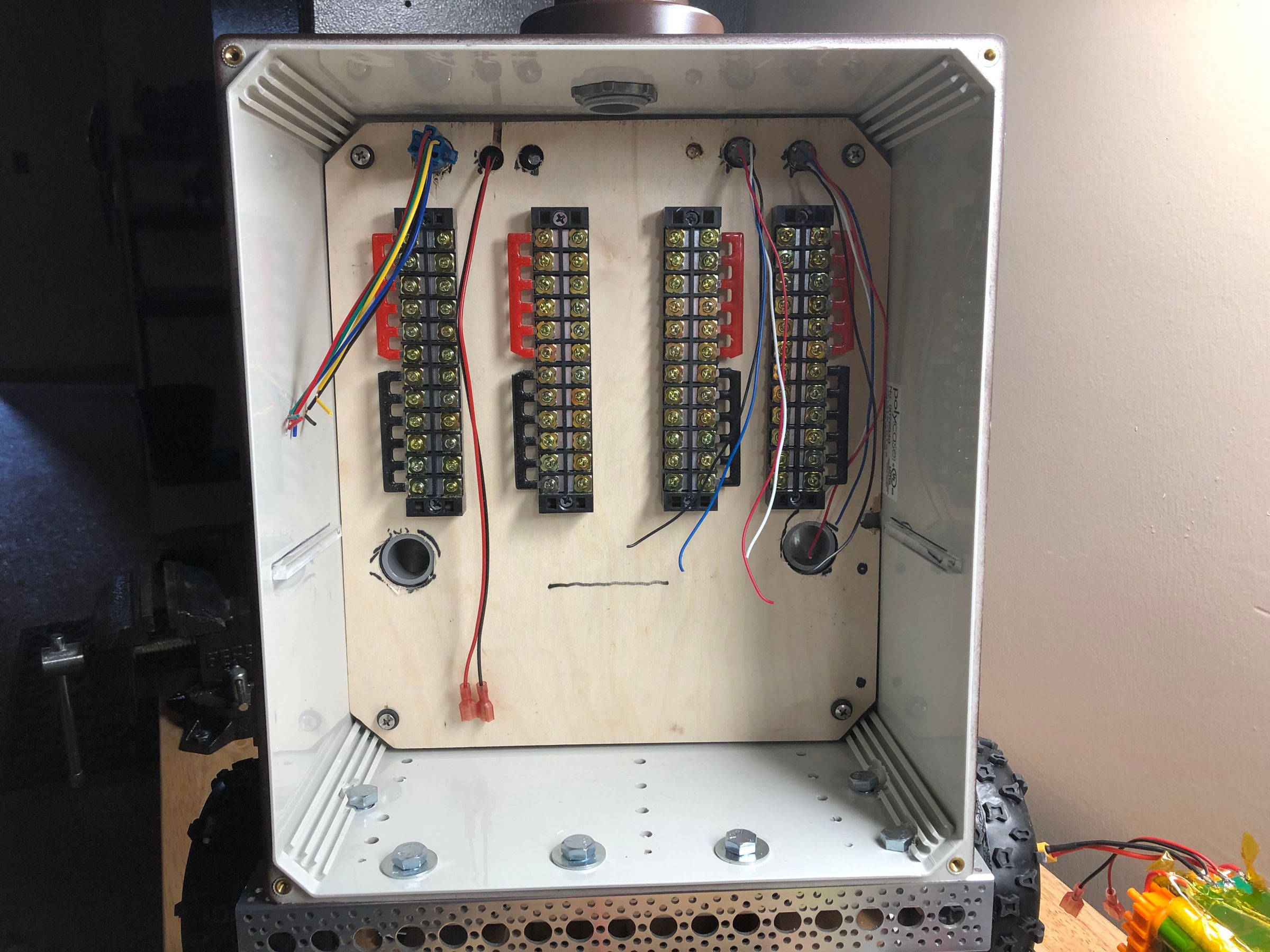 Robot Enclosure Switches : 4 Steps - Instructables