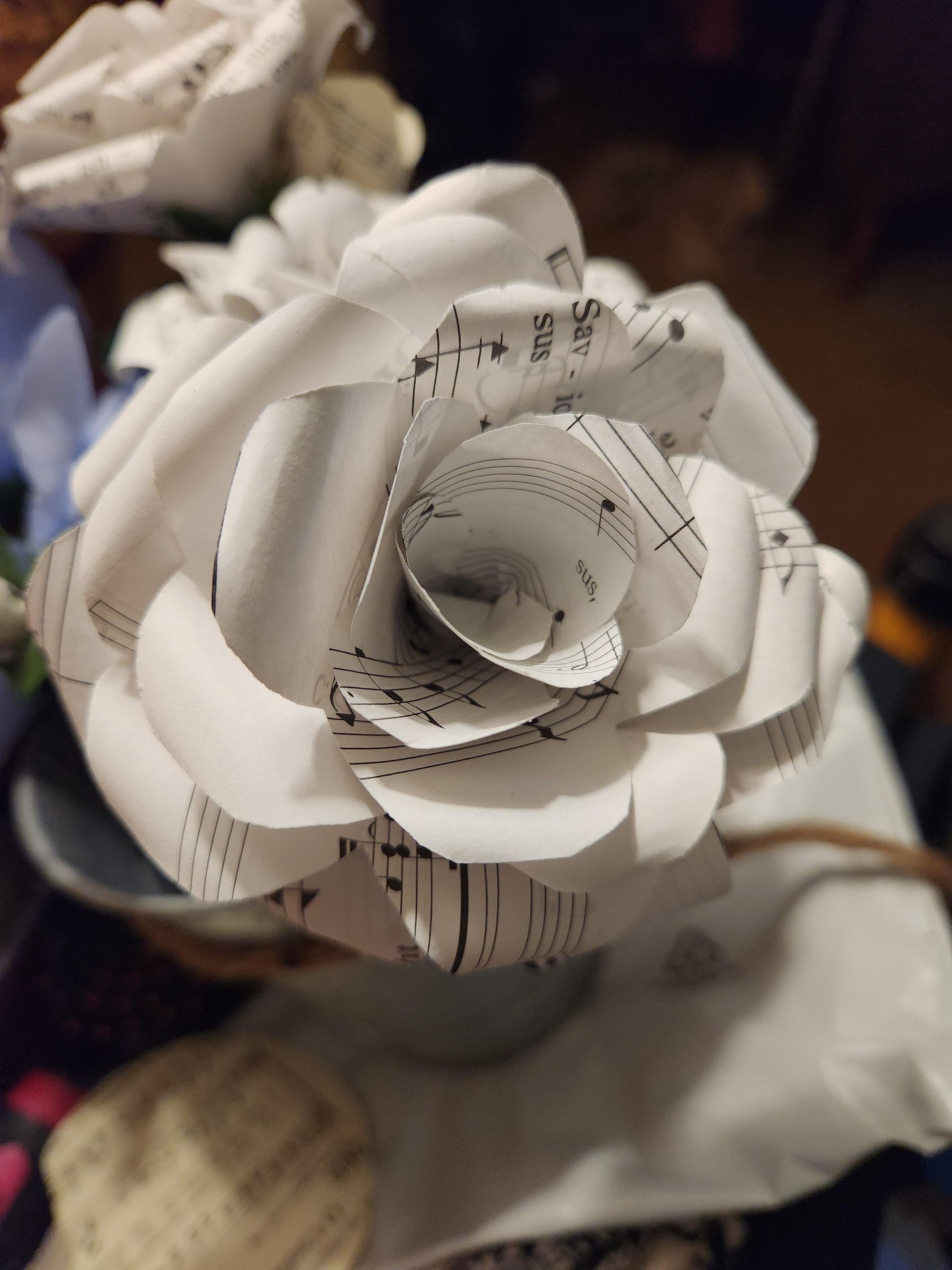 How to Make Real Looking Paper Roses : 7 Steps (with Pictures ...