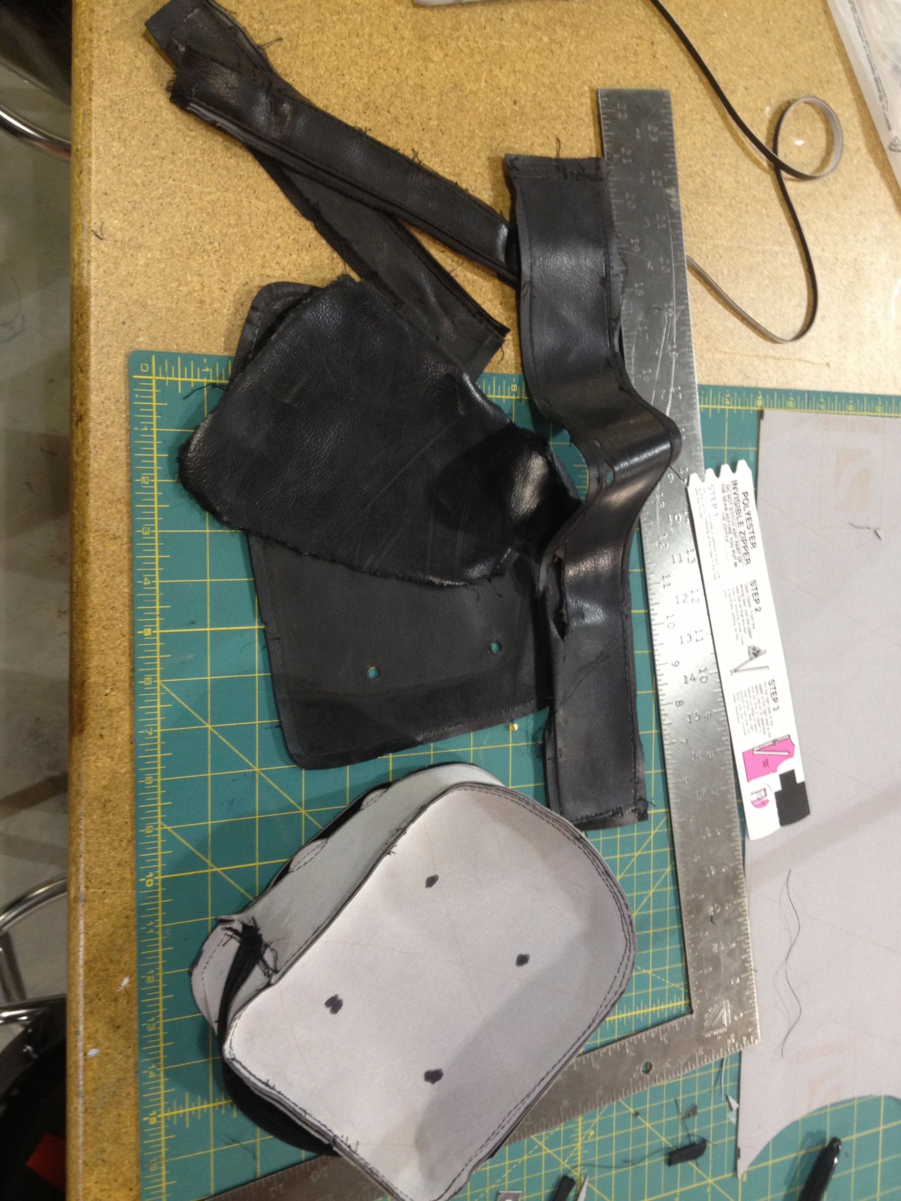 Motorcycle Back Rest - Reupholstered : 4 Steps - Instructables