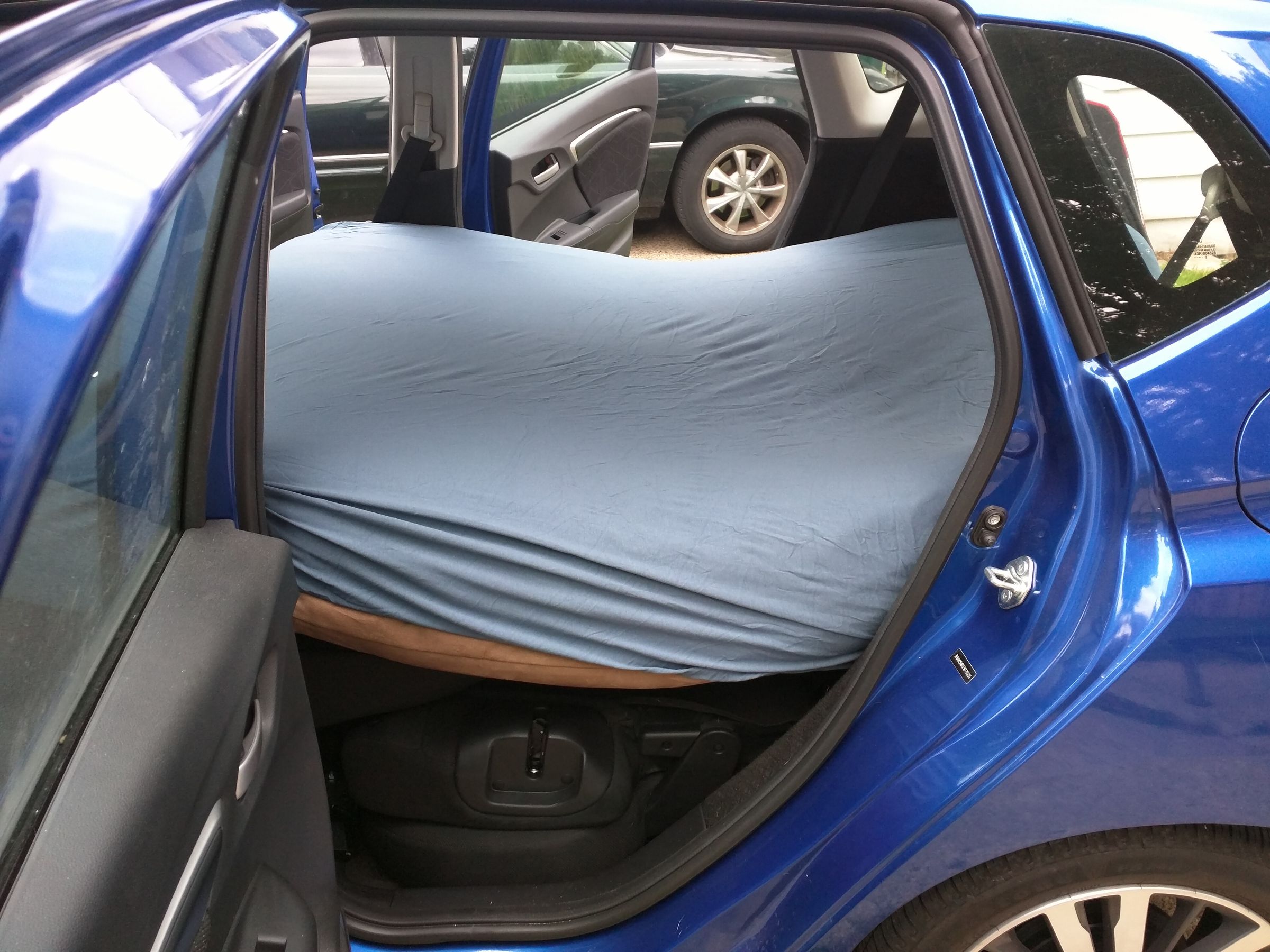 Car Camping in a Compact Car : 7 Steps (with Pictures) - Instructables