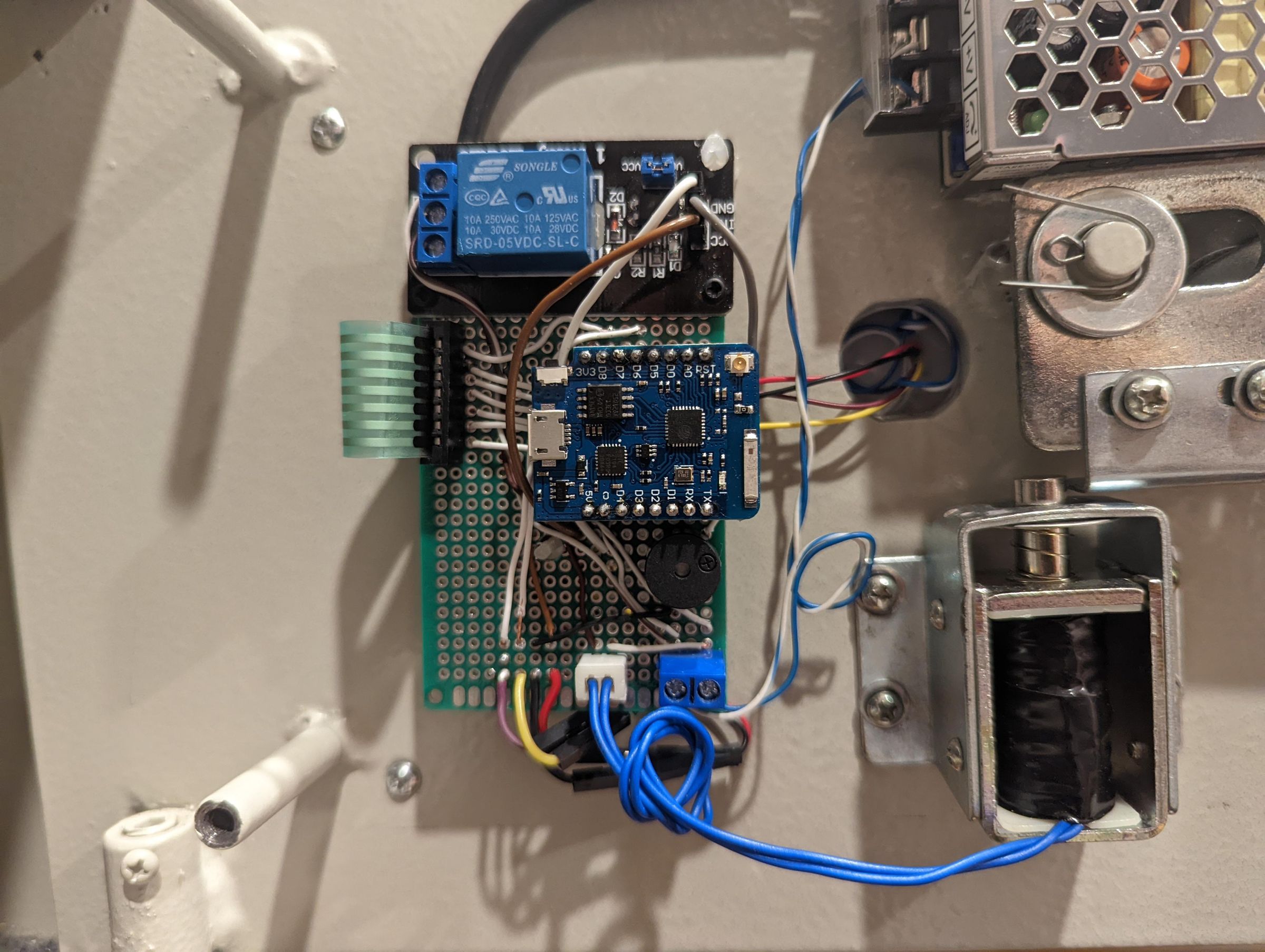 Fingerprint Safe : 5 Steps (with Pictures) - Instructables