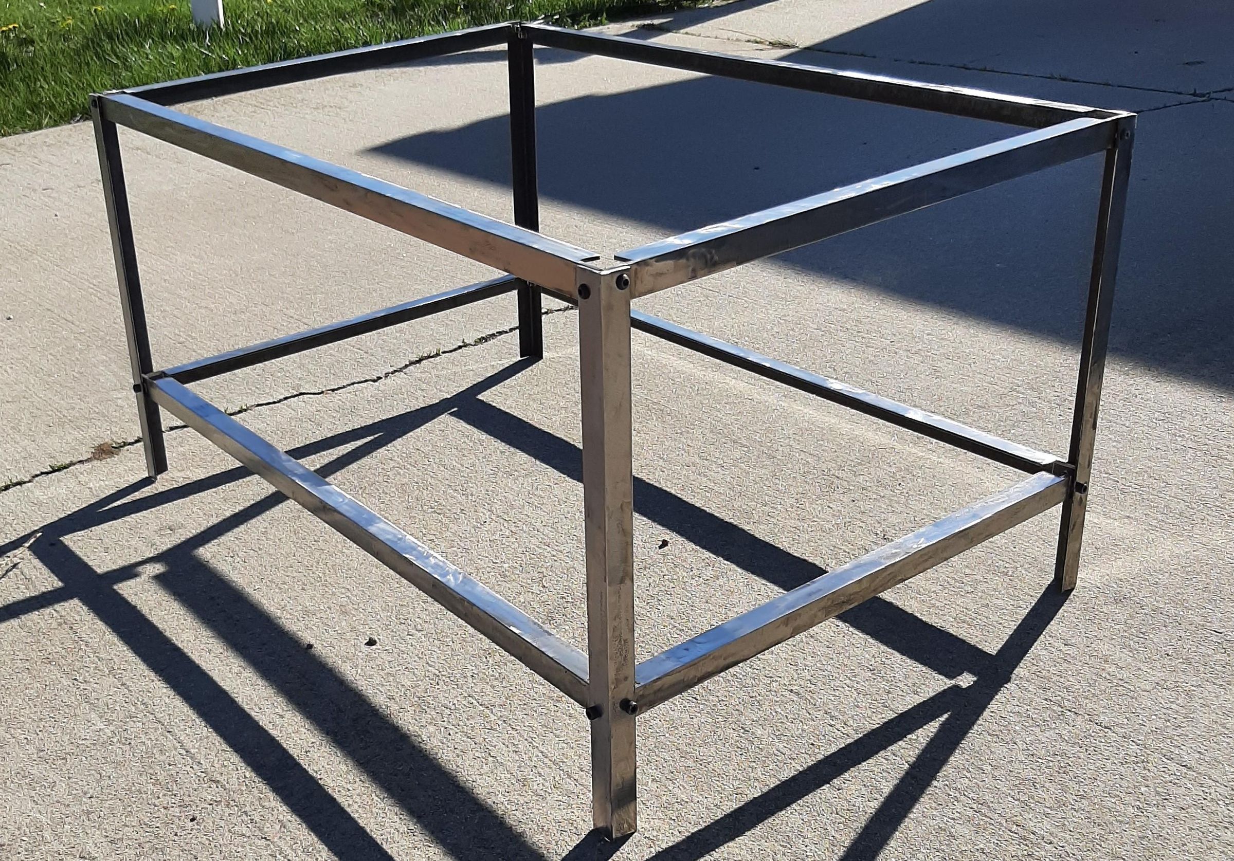 DIY Industrial Coffee Table With Storage : 4 Steps - Instructables