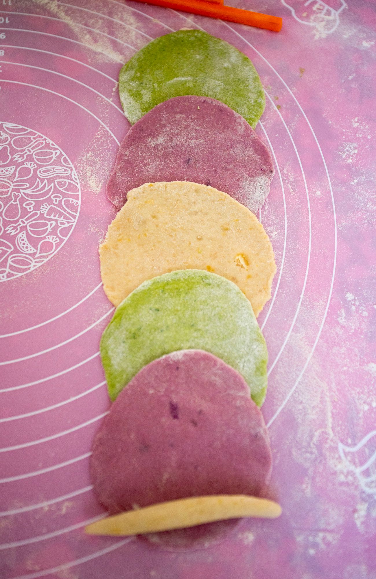 Colored Rose Steamed Bread : 7 Steps (with Pictures) - Instructables