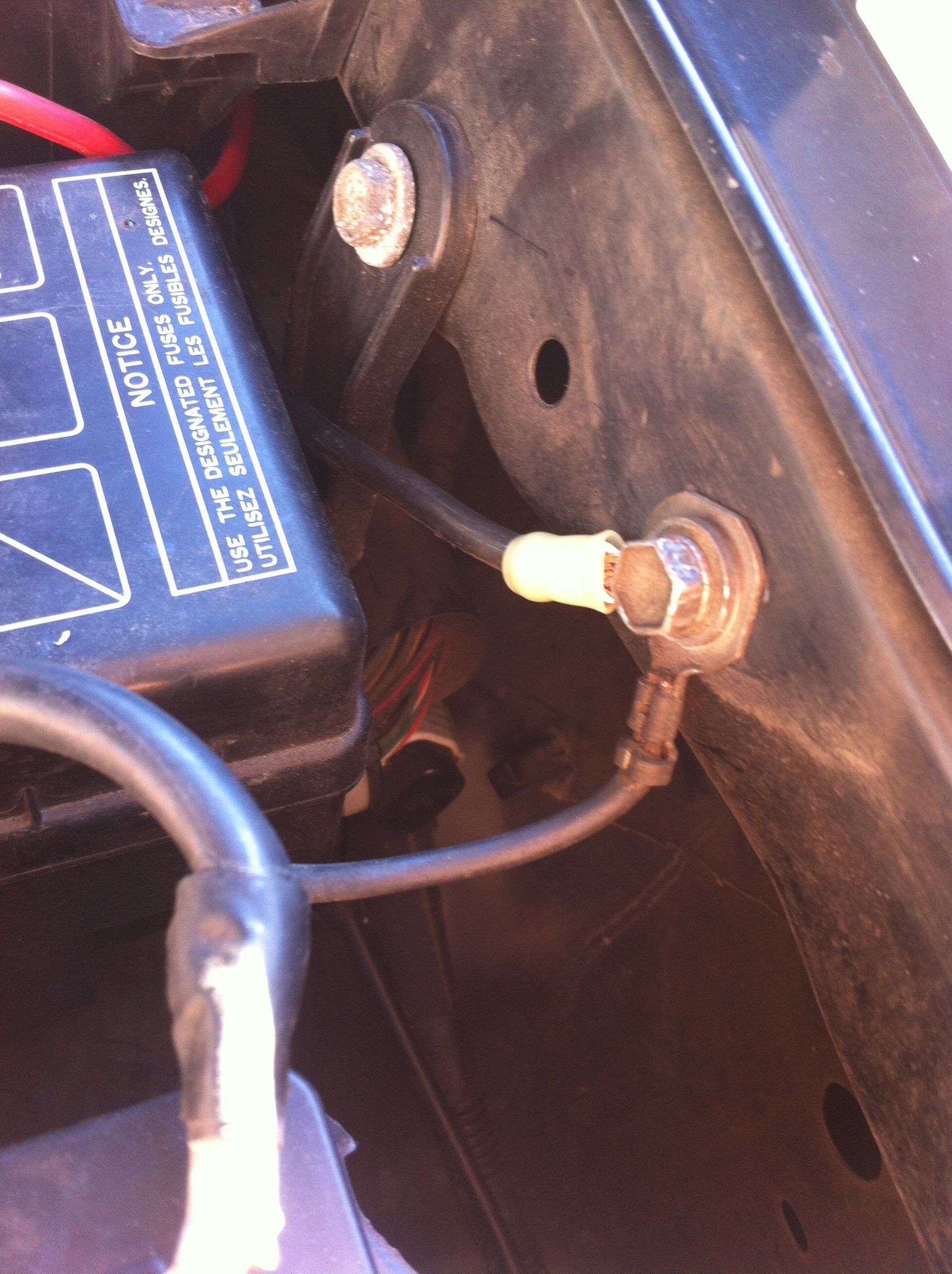 Correctly Install a Power Inverter in Your Car : 5 Steps - Instructables