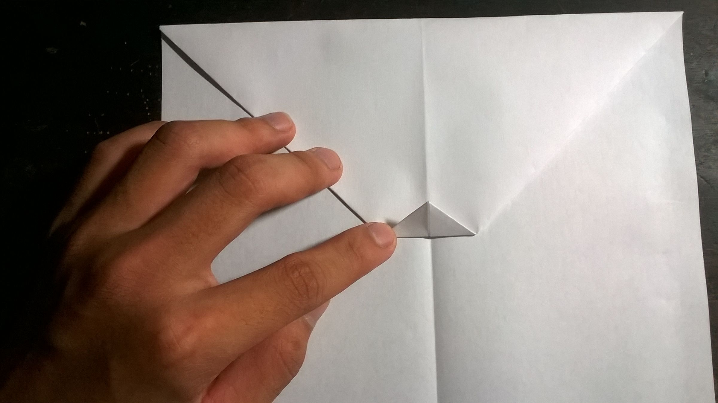 Papaer Airplane : 7 Steps - Instructables