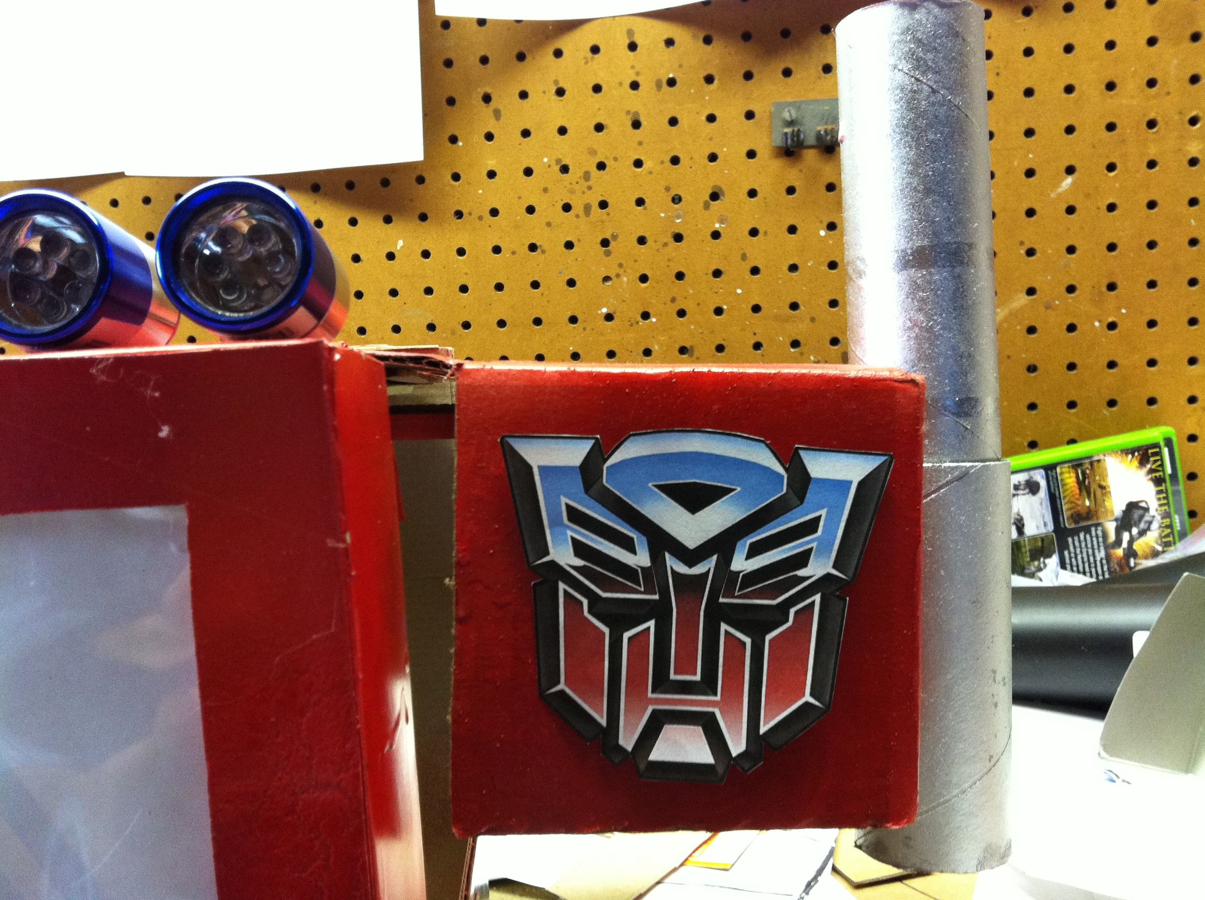 Optimus Prime (G1) Costume : 16 Steps (with Pictures) - Instructables