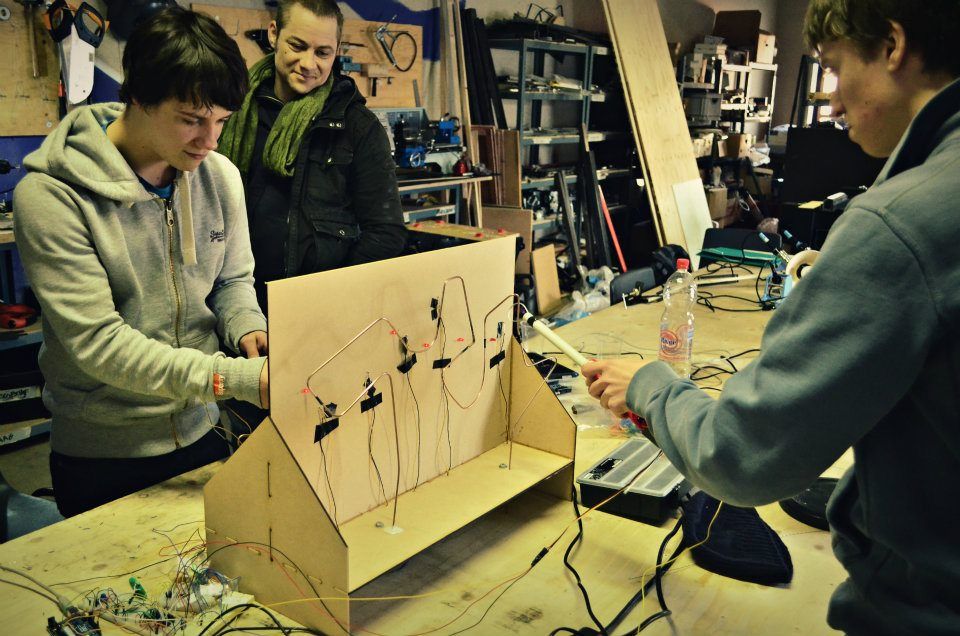 Xtreme Buzzwire-4-2 (Arduino Jam Project) : 6 Steps (with Pictures ...