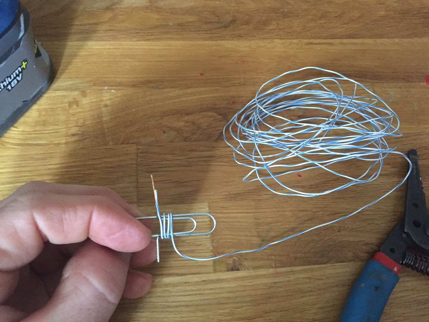 Paper Clip Motor : 10 Steps - Instructables