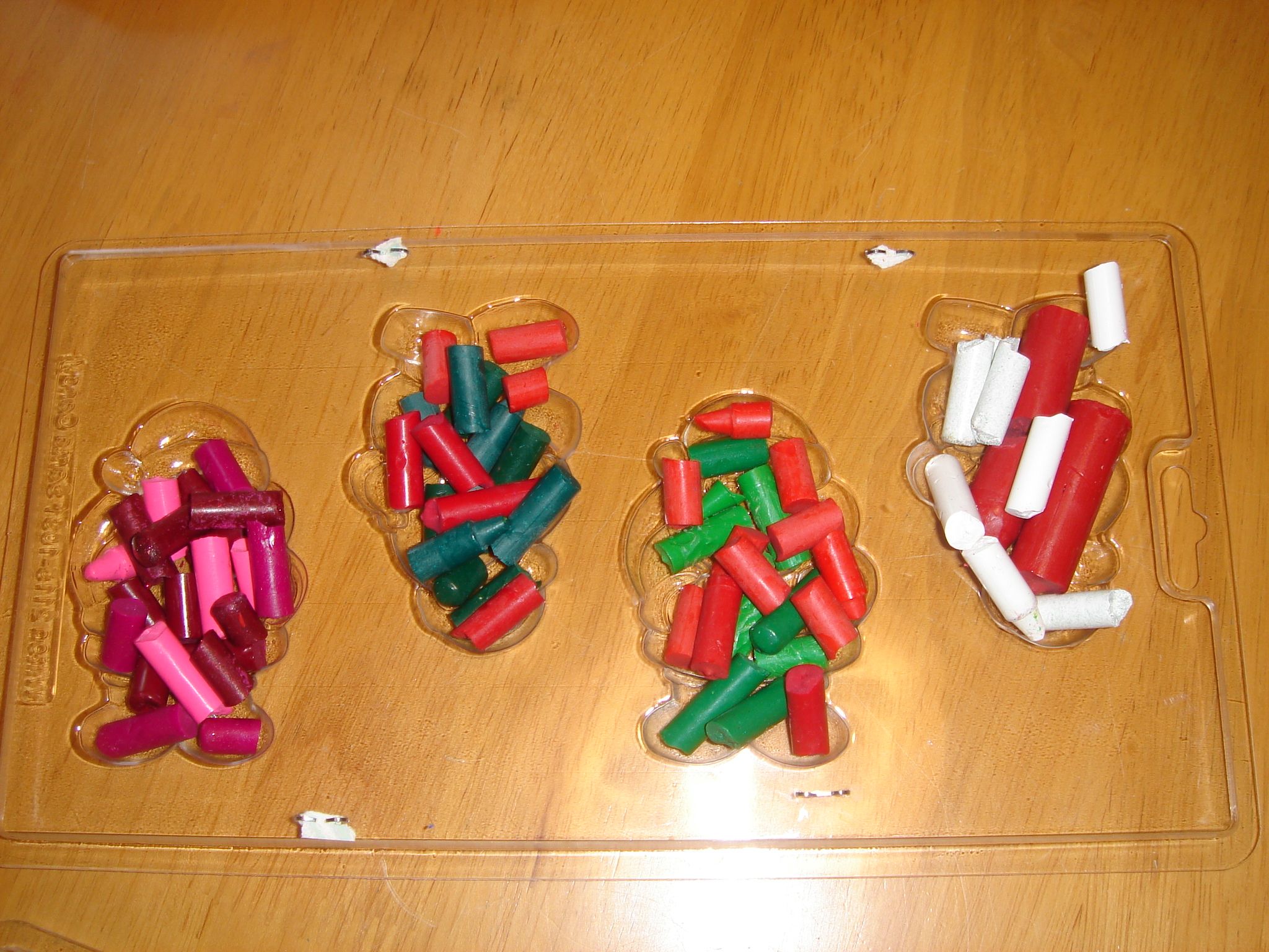How-to Recycle Those Crayon Stubs Into a Swell Homemade Gift : 11 Steps ...