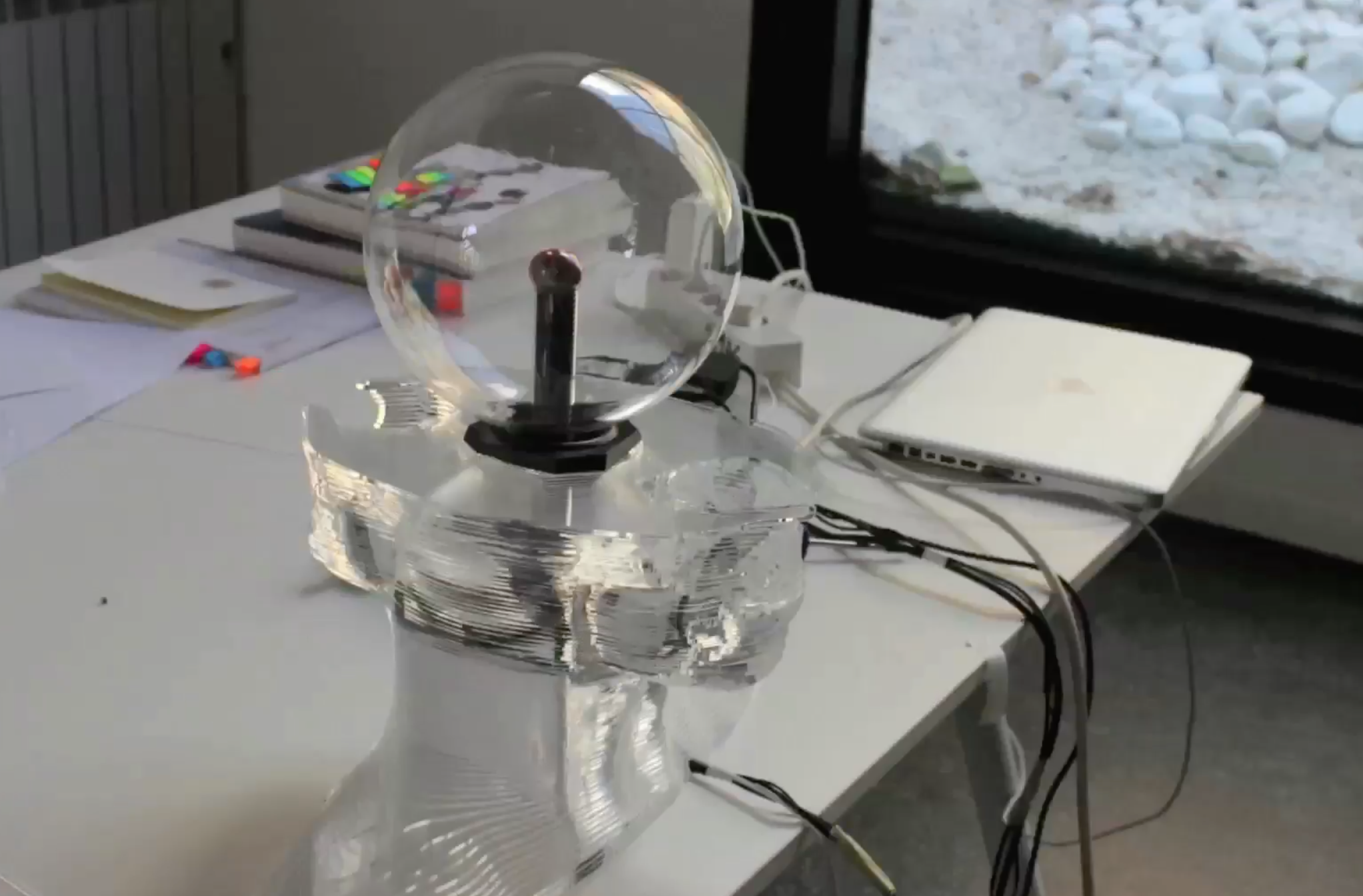 Interactive Sculpture (Talking Double Head by Touching Plasma Ball) : 7 ...