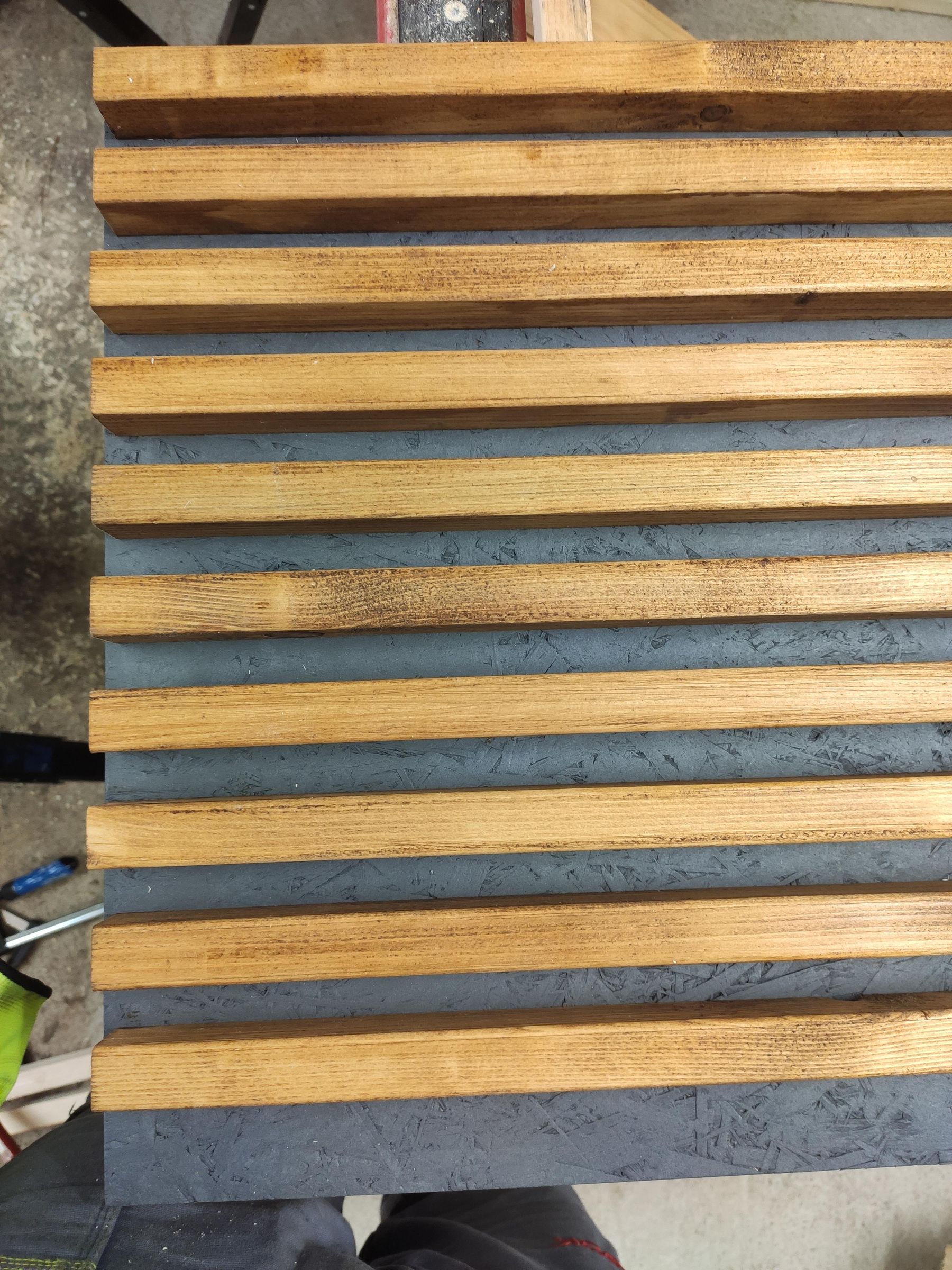Home Office Slat Wall With Motorised Tripple Monitor Lift and Desk With ...