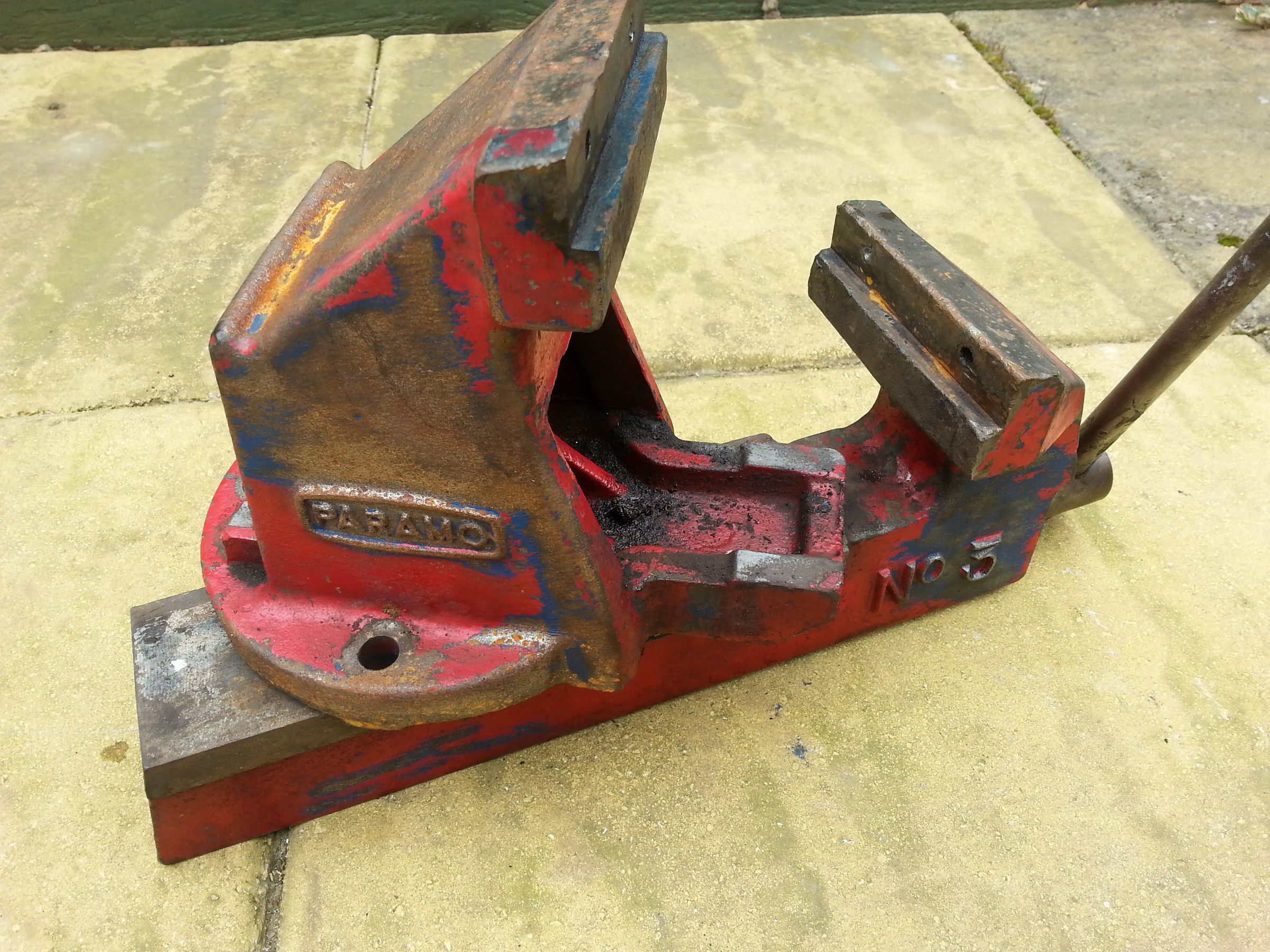 Bench Vice Refurb'. : 9 Steps (with Pictures) - Instructables