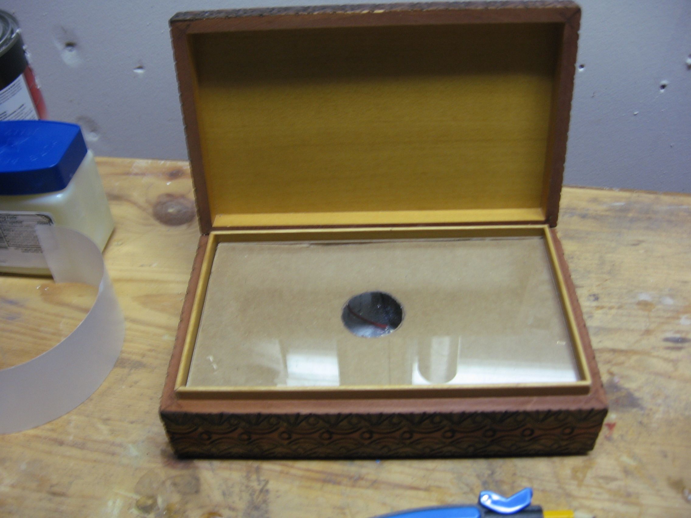 Display Light Box From a Wooden Box : 9 Steps (with Pictures ...