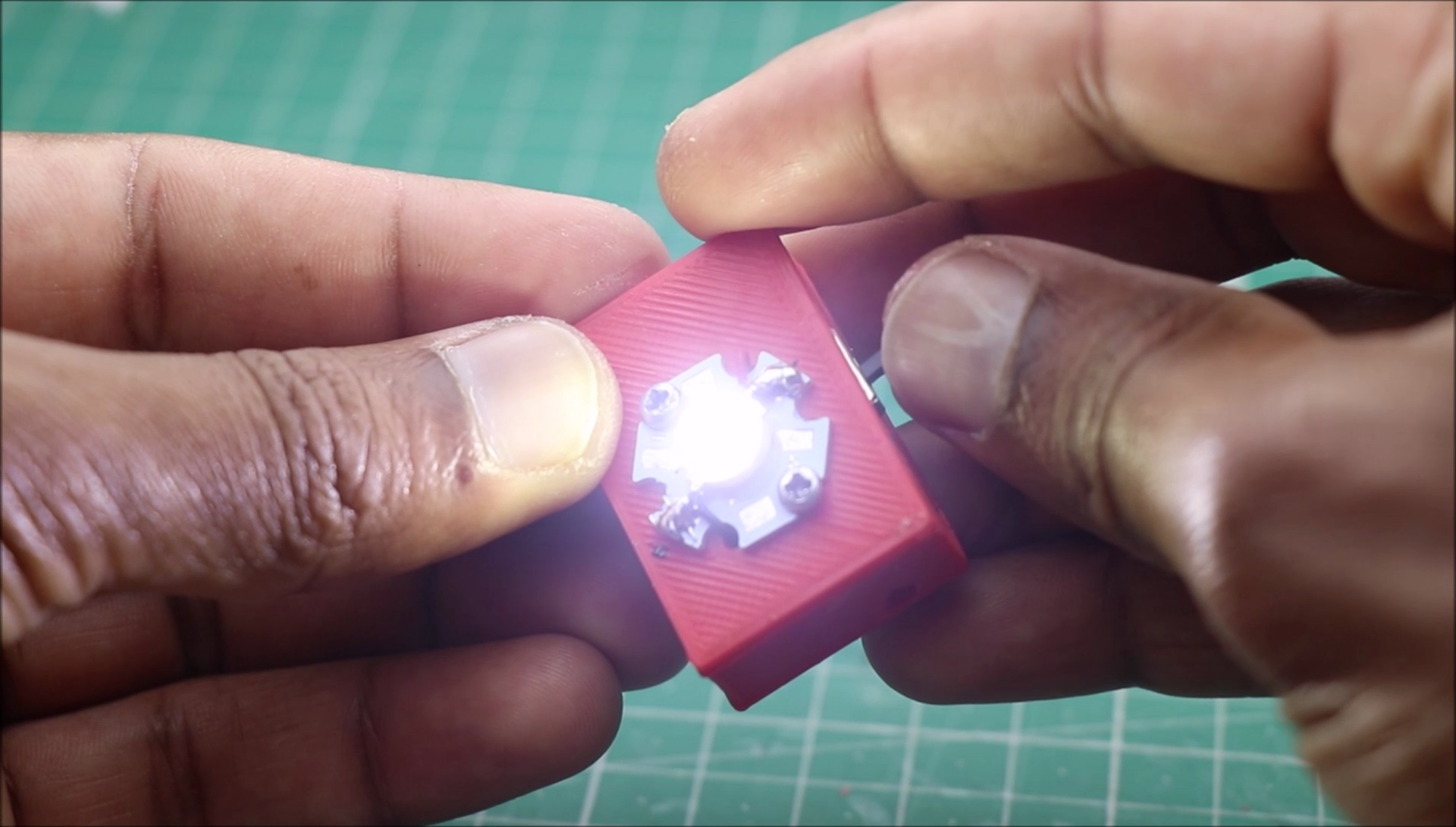 How to Make Mini Rechargeable Powerful LED Light : 8 Steps (with ...