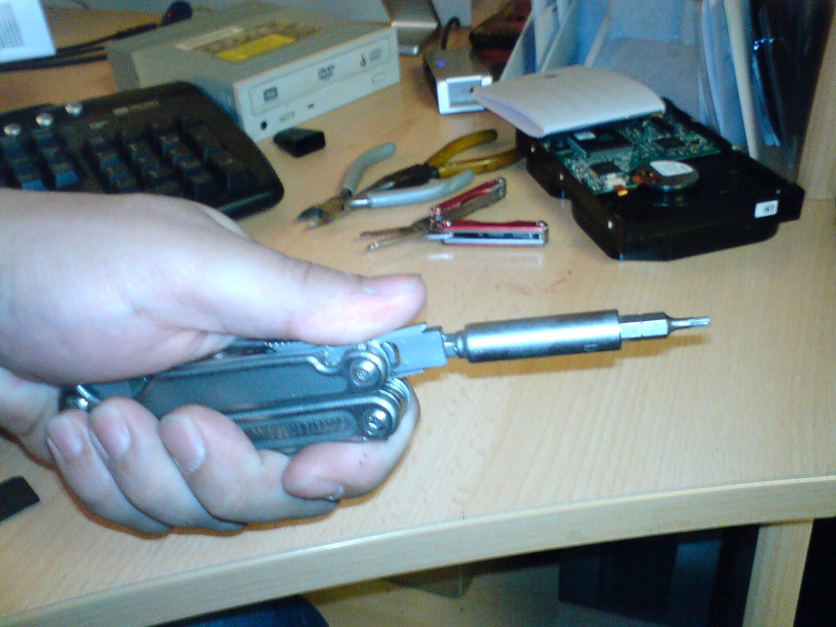 Leatherman Charge 1/4" Bit Adapter/extension : 3 Steps - Instructables