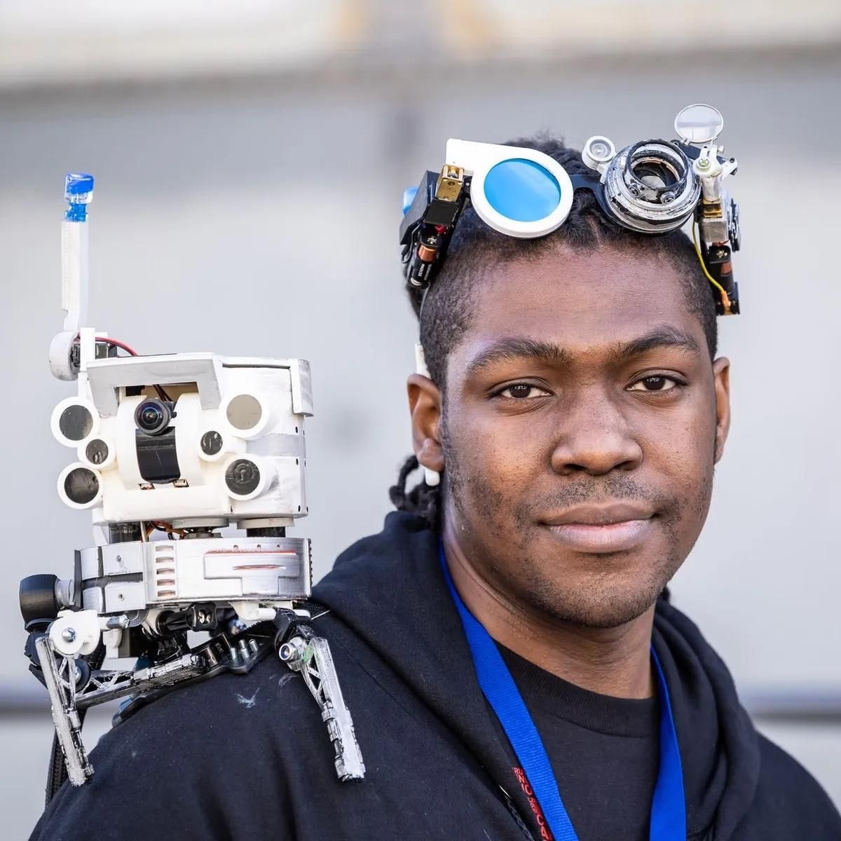 Backpack for Odd Jay's Robot : 5 Steps (with Pictures) - Instructables