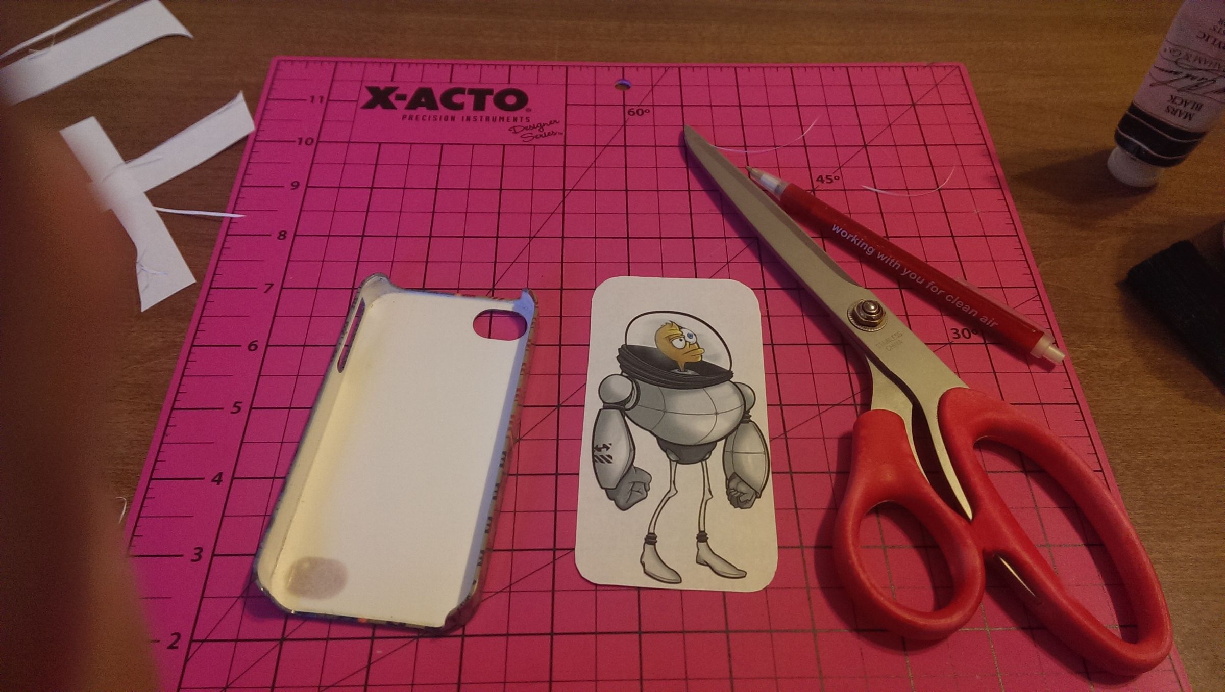 DIY Mod Podge Phone Case : 4 Steps - Instructables