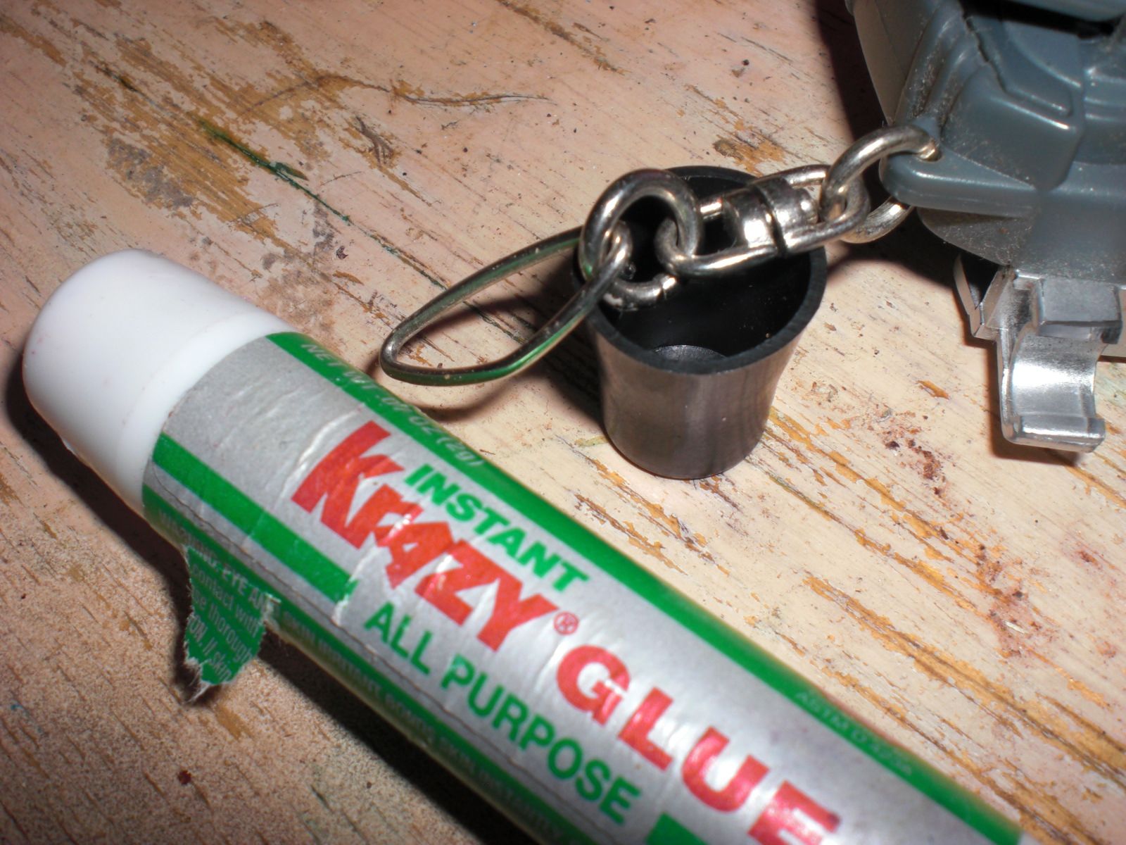 Make a Mace Halloween Prop Display : 6 Steps - Instructables