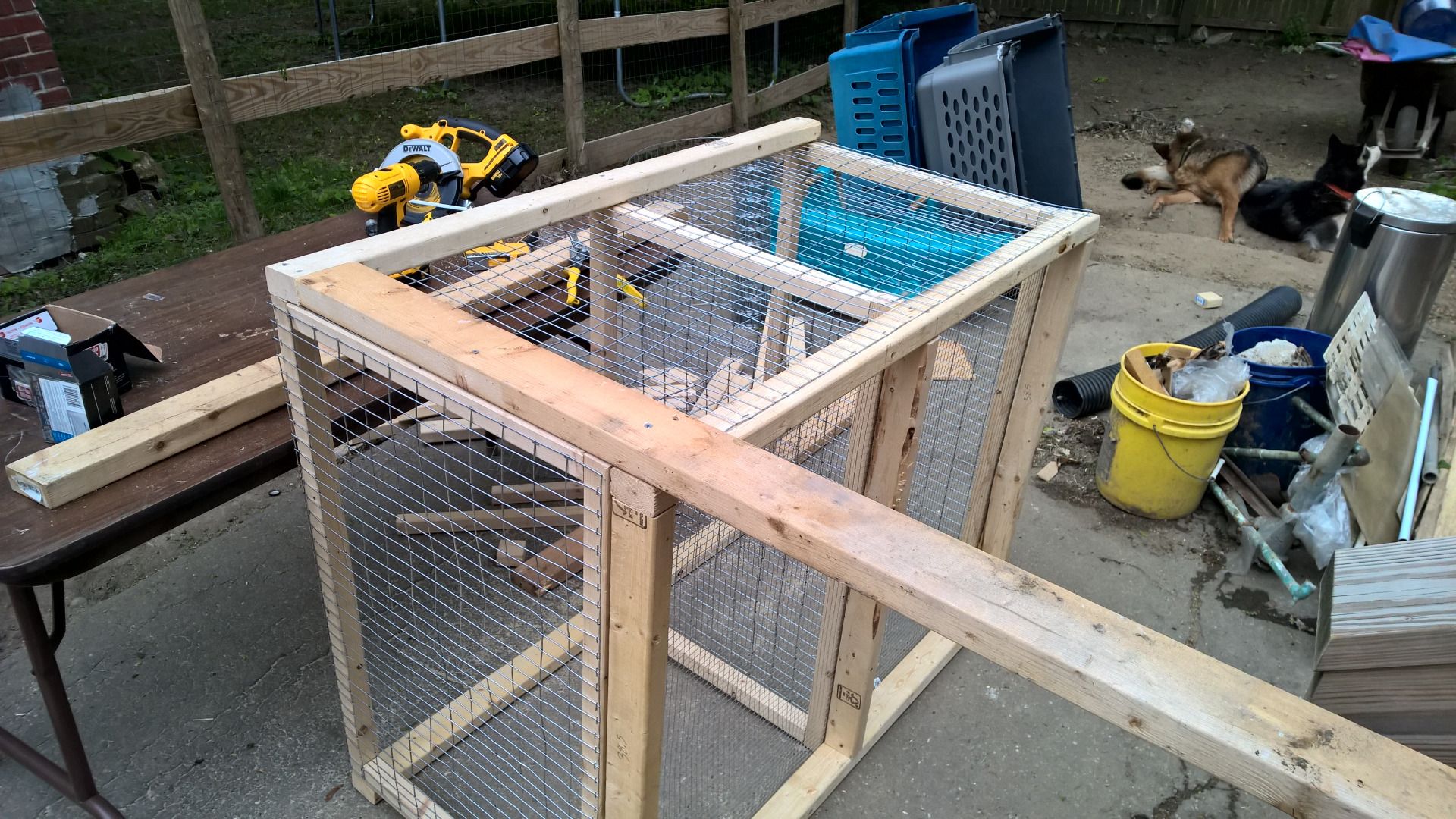 Building a Sectional Rabbit Hutch : 12 Steps (with Pictures ...