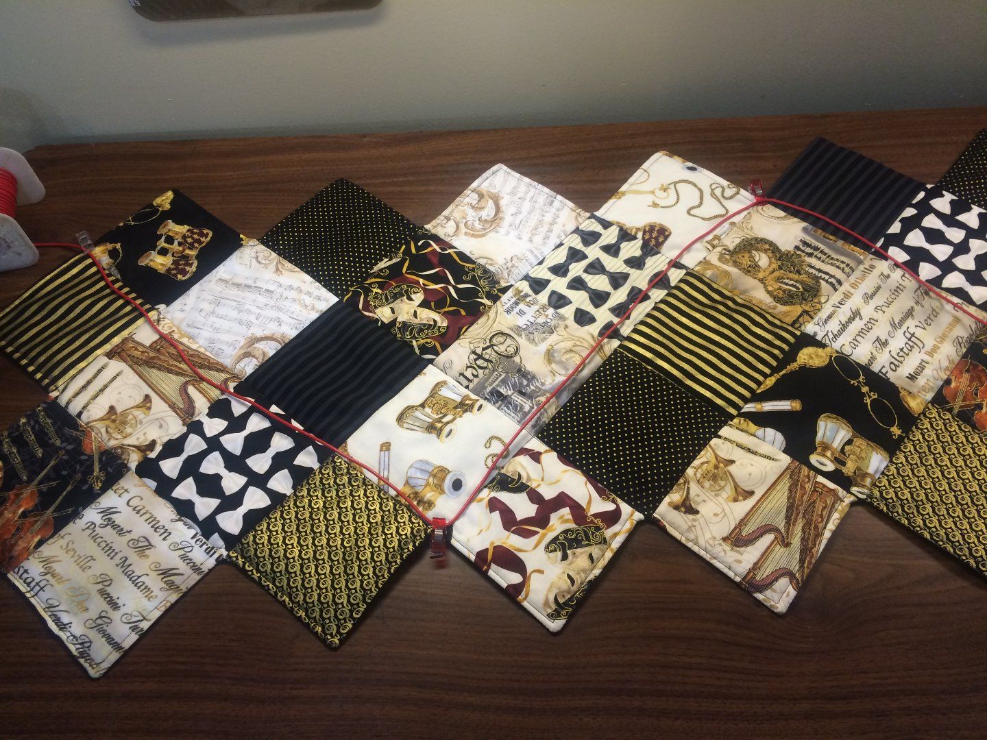 Zig Zag Table Runner : 11 Steps (with Pictures) - Instructables
