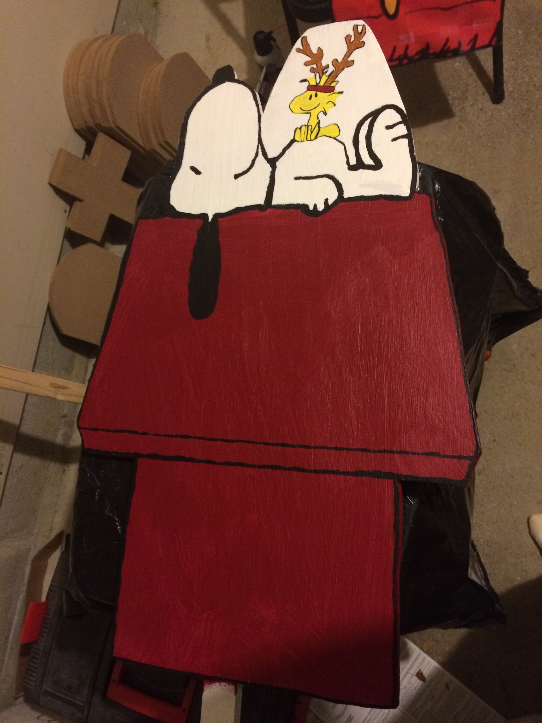 LED Light Up Snoopy Dog House Decoration : 10 Steps - Instructables