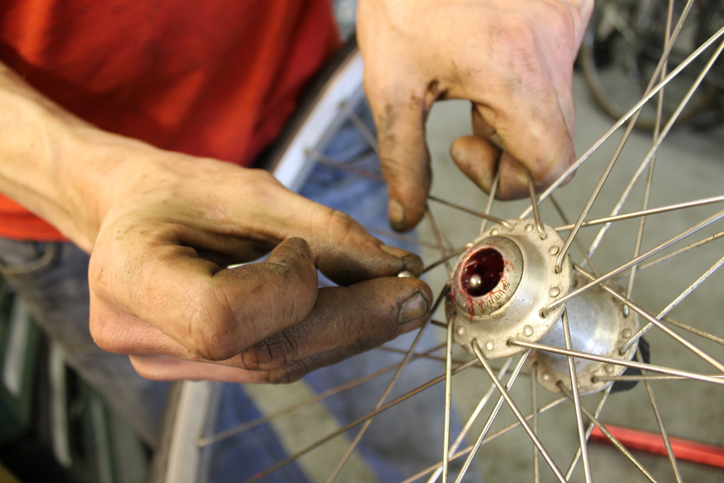 Replacing a Freehub Body on a Rear Bicycle Wheel. : 9 Steps - Instructables