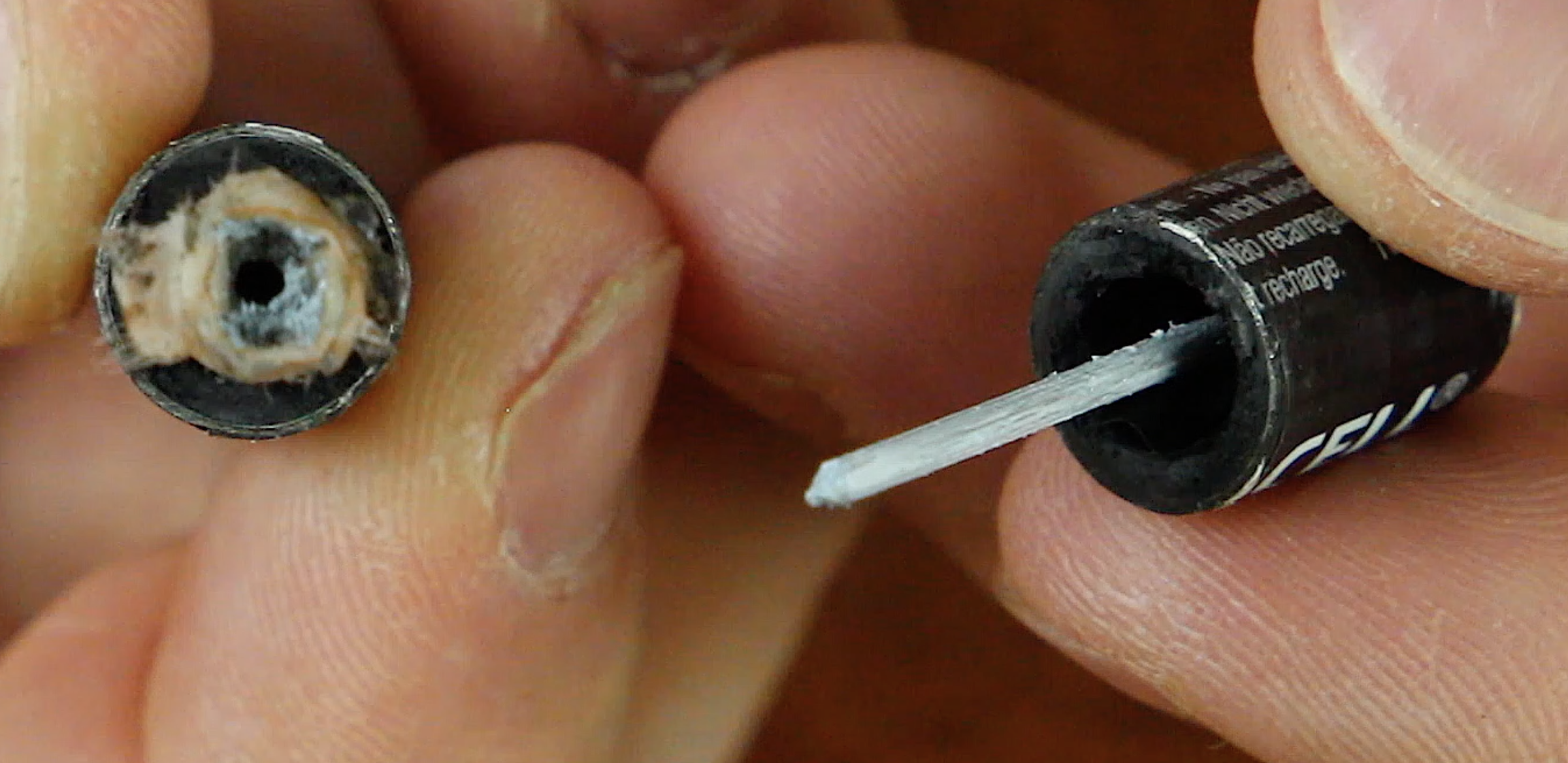 AAA Battery Burner Flame 3560 Fahrenheit : 10 Steps - Instructables