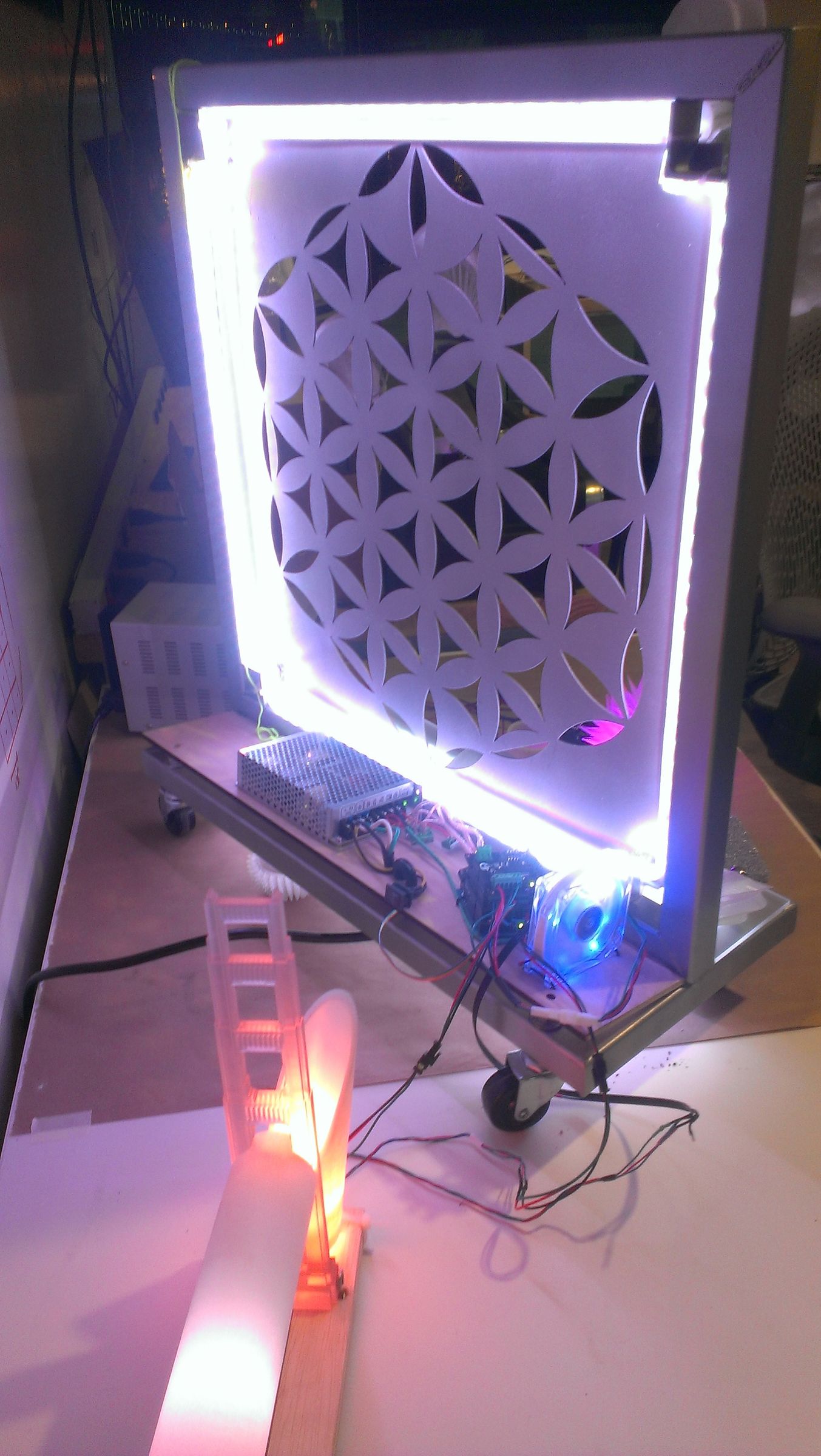 Living Wall : 9 Steps - Instructables