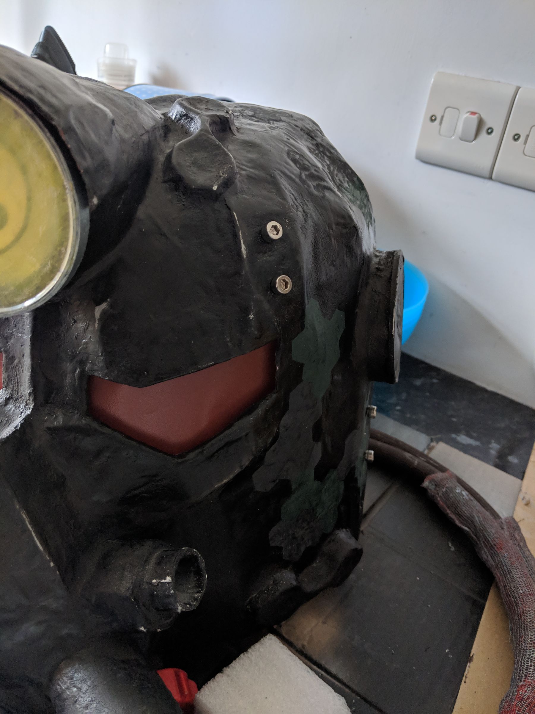 Recycled Power Armour Helmet : 19 Steps - Instructables