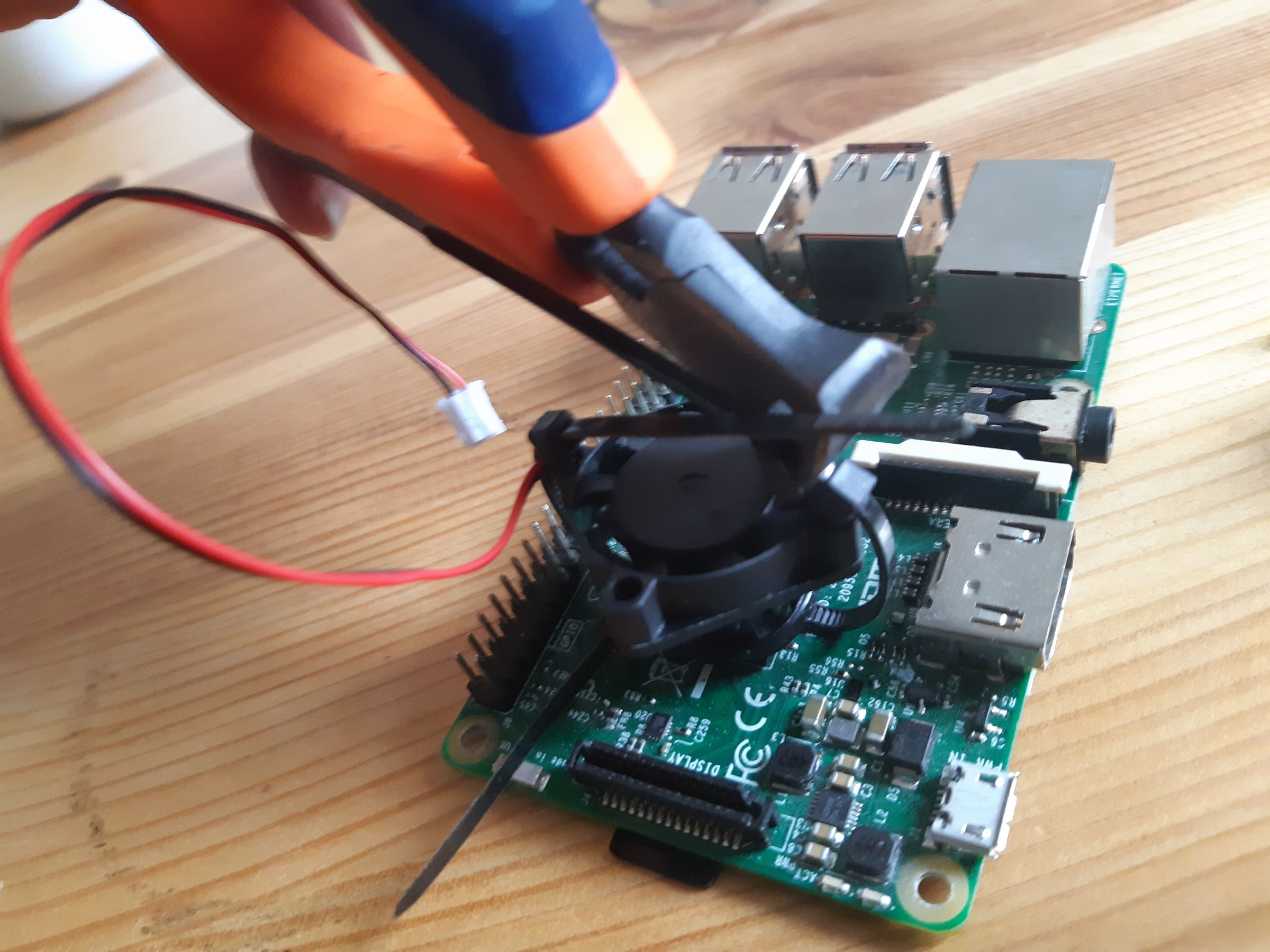 Simple Raspberry Pi Cooling Fan : 8 Steps (with Pictures) - Instructables