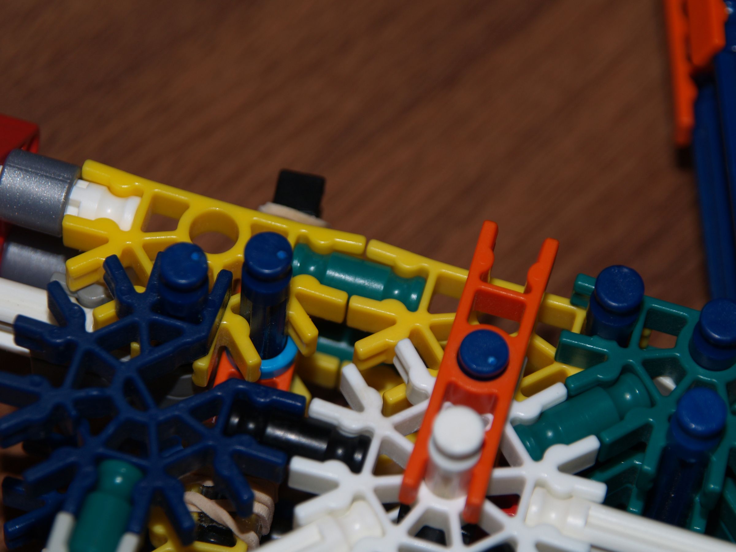 The Knex R700 Sniper Rifle : 11 Steps - Instructables