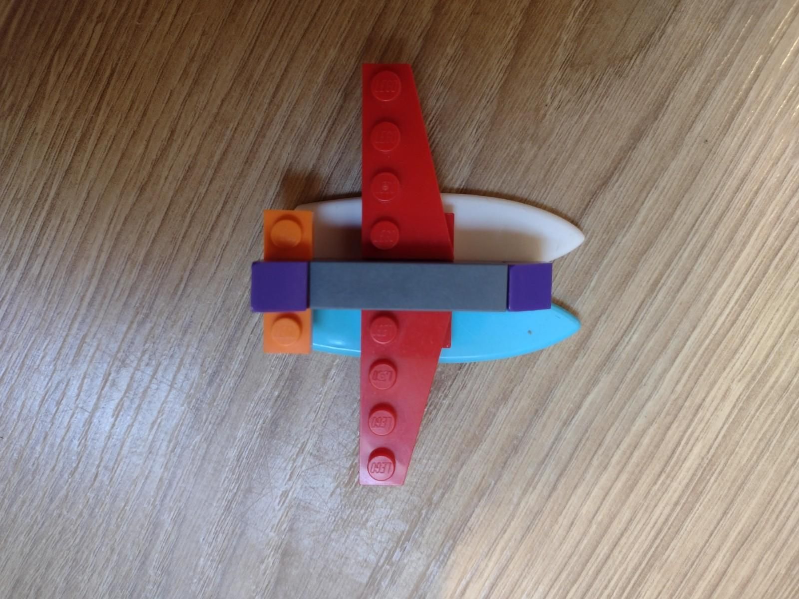 Lego Seaplane : 4 Steps - Instructables