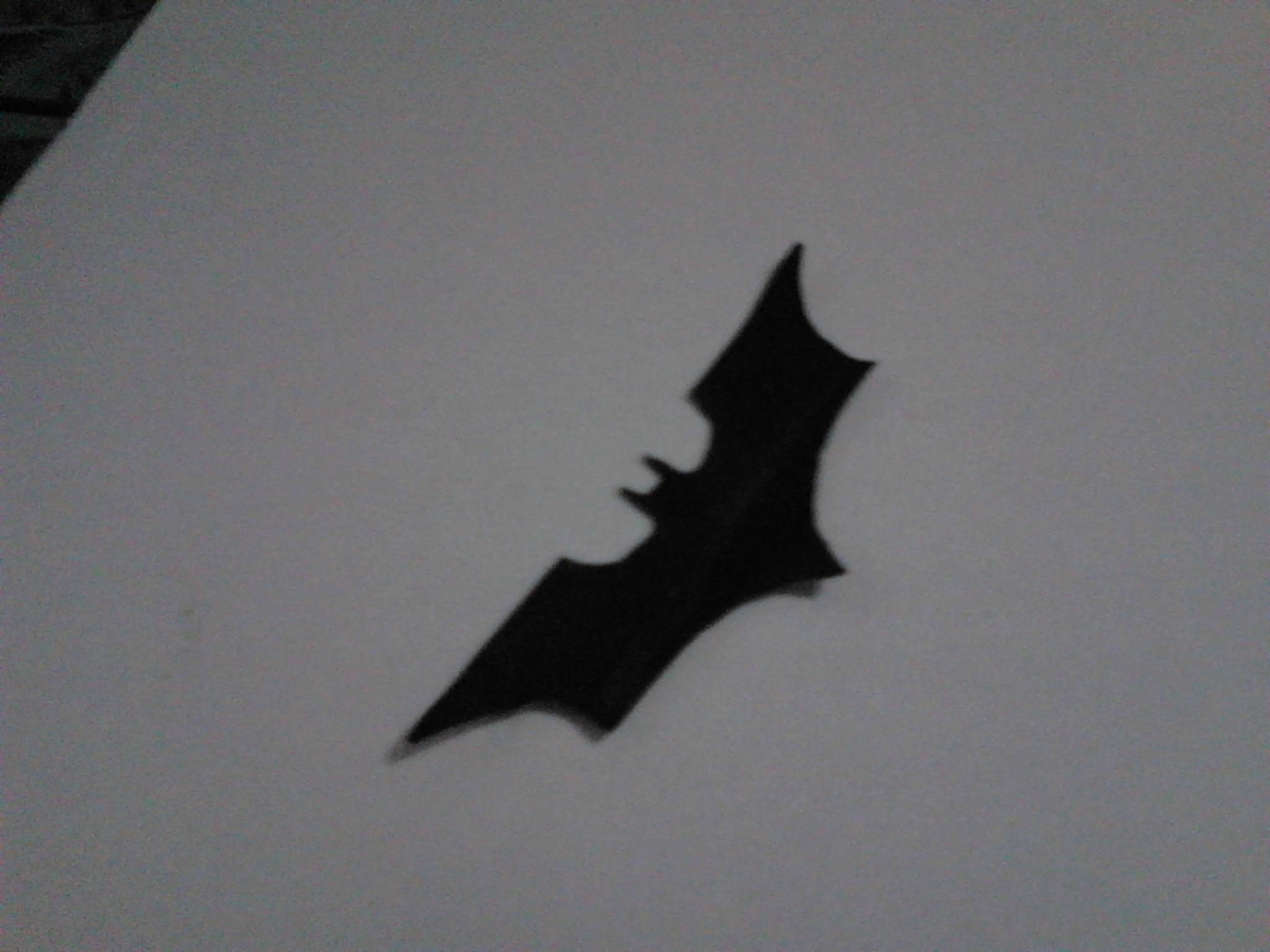 EASY BATMAN SPOTLIGHT : 4 Steps - Instructables