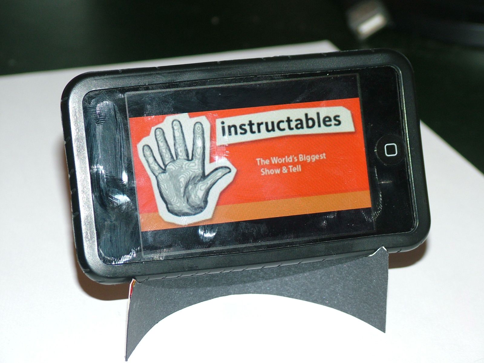 Easy IPod Stand : 4 Steps - Instructables