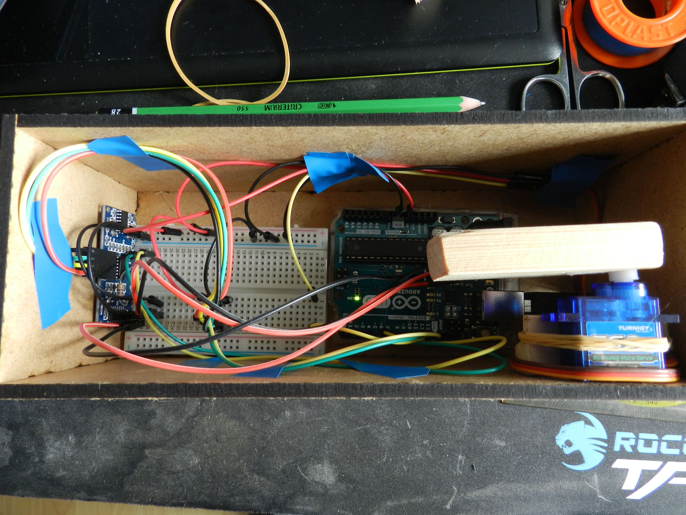Arduino: the SHY BOX : 8 Steps - Instructables