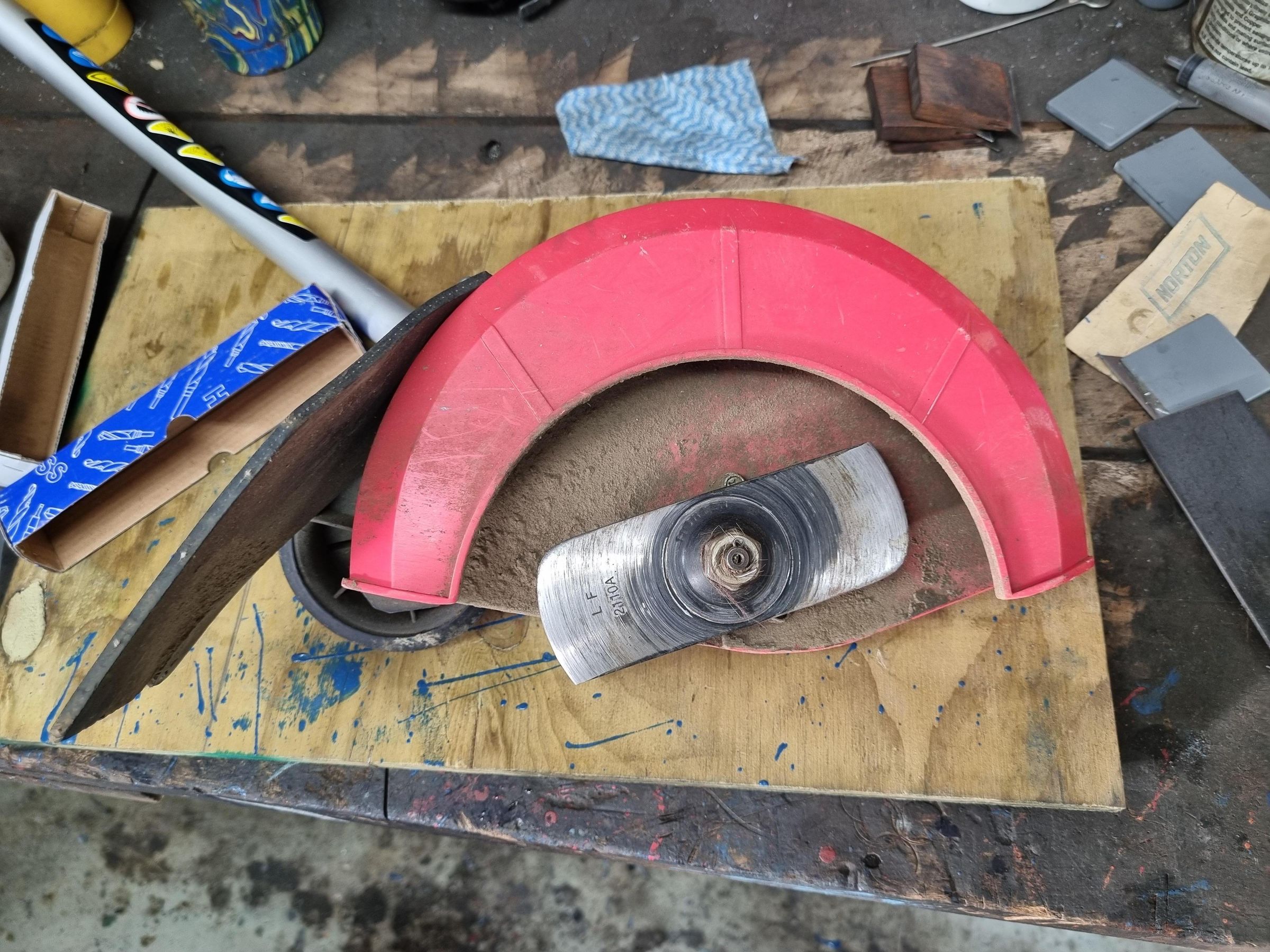 Replacement Edger Blade : 4 Steps - Instructables