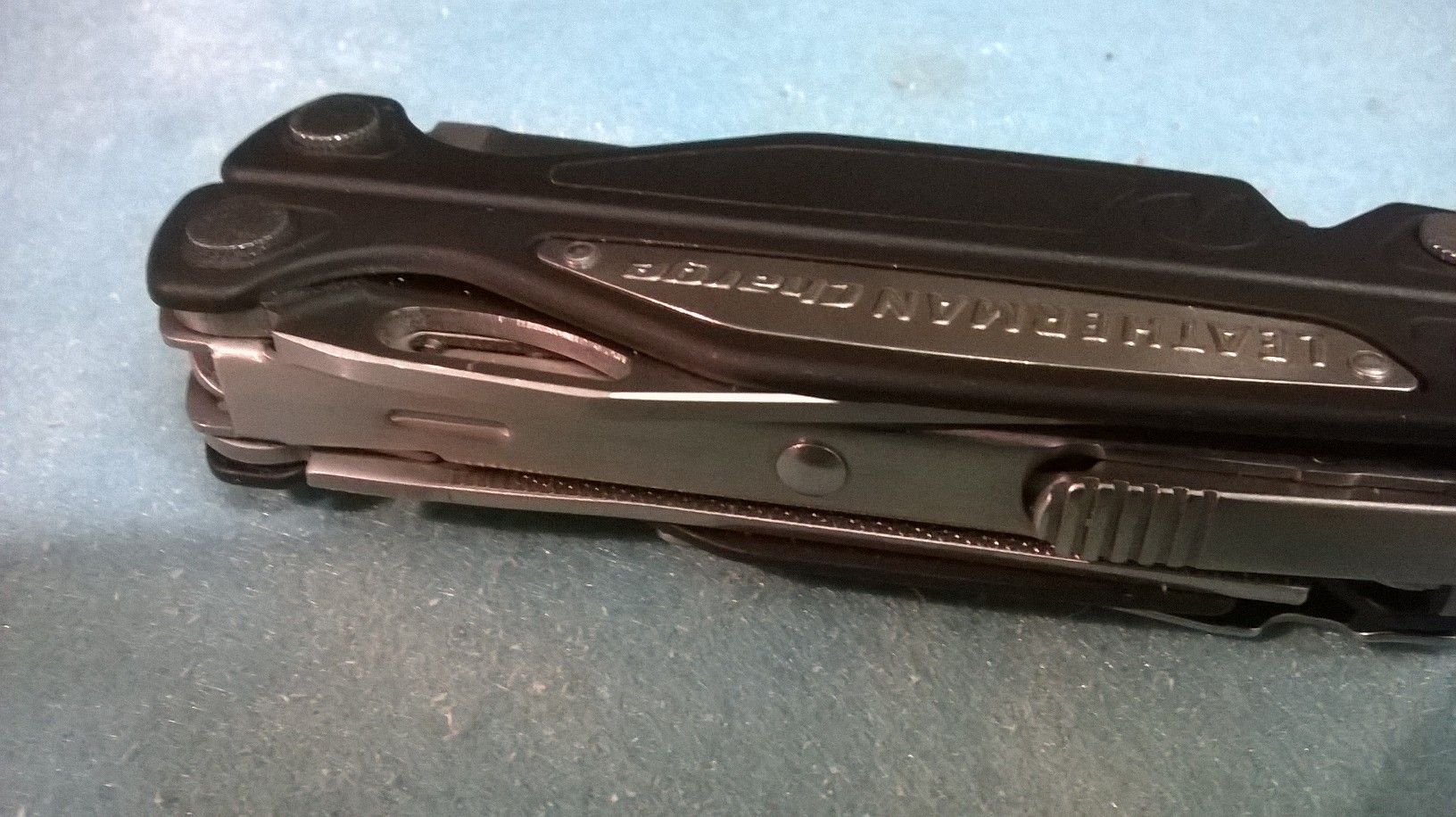 Leatherman Charge UK Legal - Disable Liner Lock (with Pictures ...