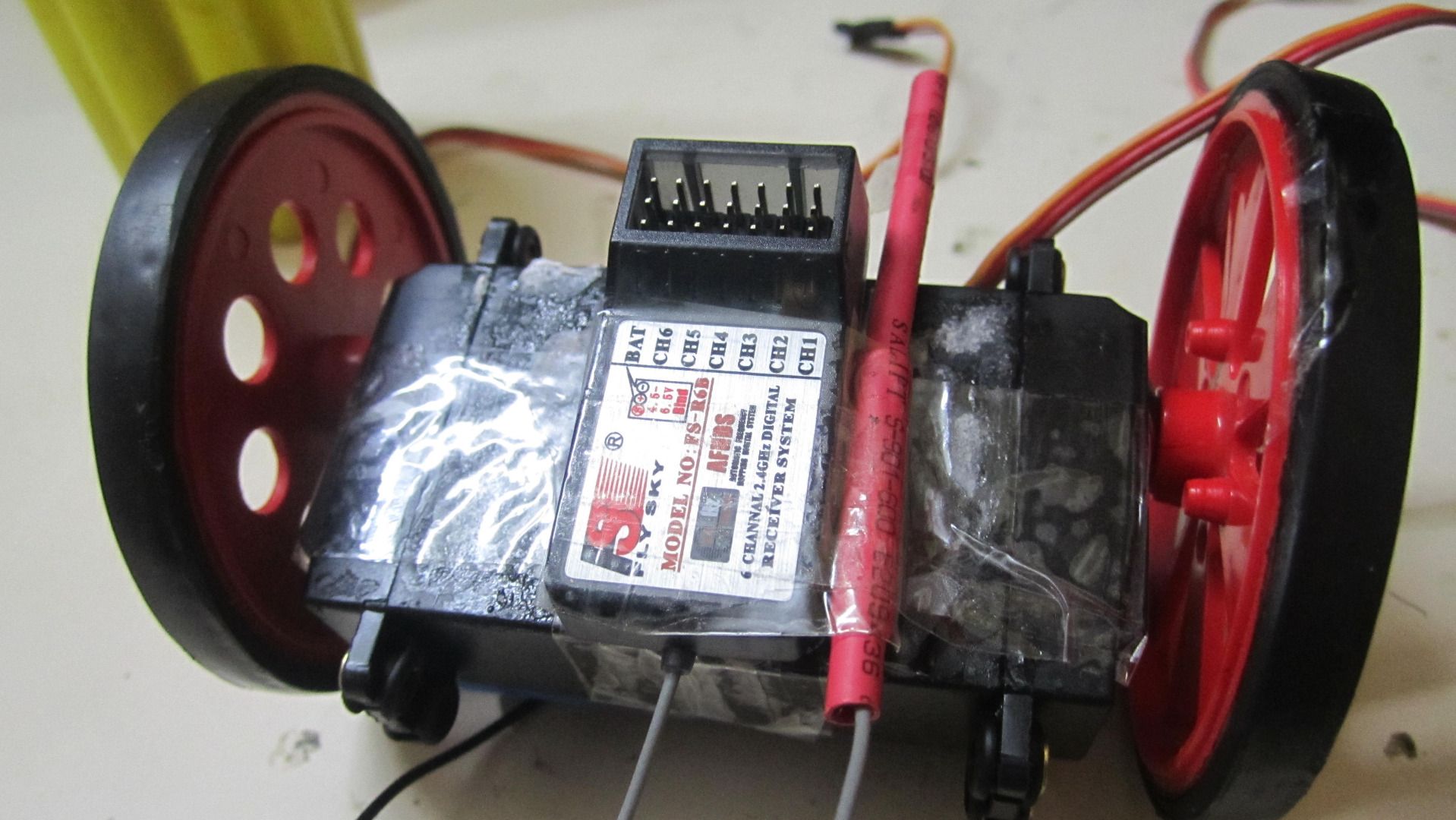 Very Simple Beginner Rc Car : 8 Steps - Instructables