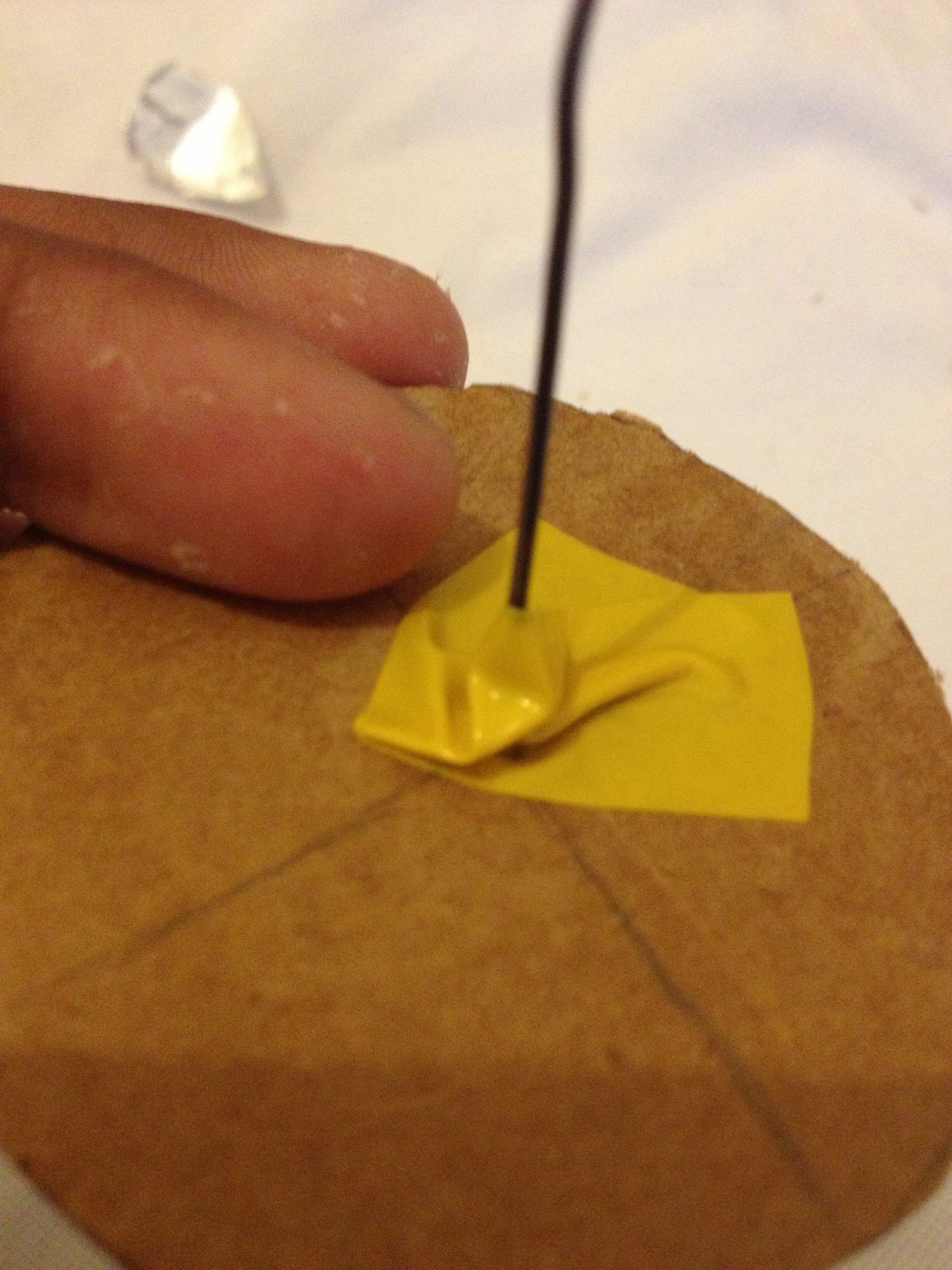 How to Make an Electroscope Easily : 12 Steps - Instructables