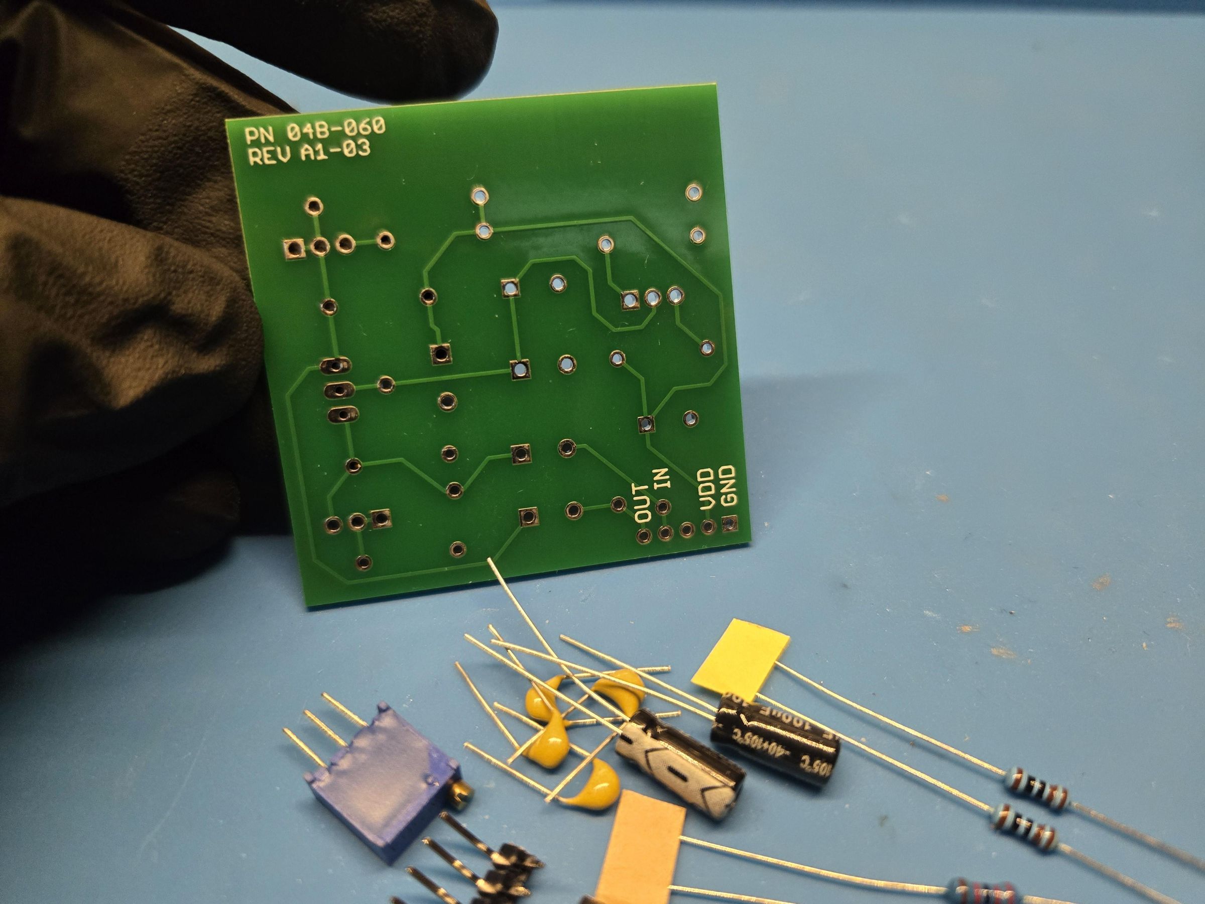 Common Base Amplifier, MiniPCB, 04B-060, Rev A1-03 : 3 Steps ...
