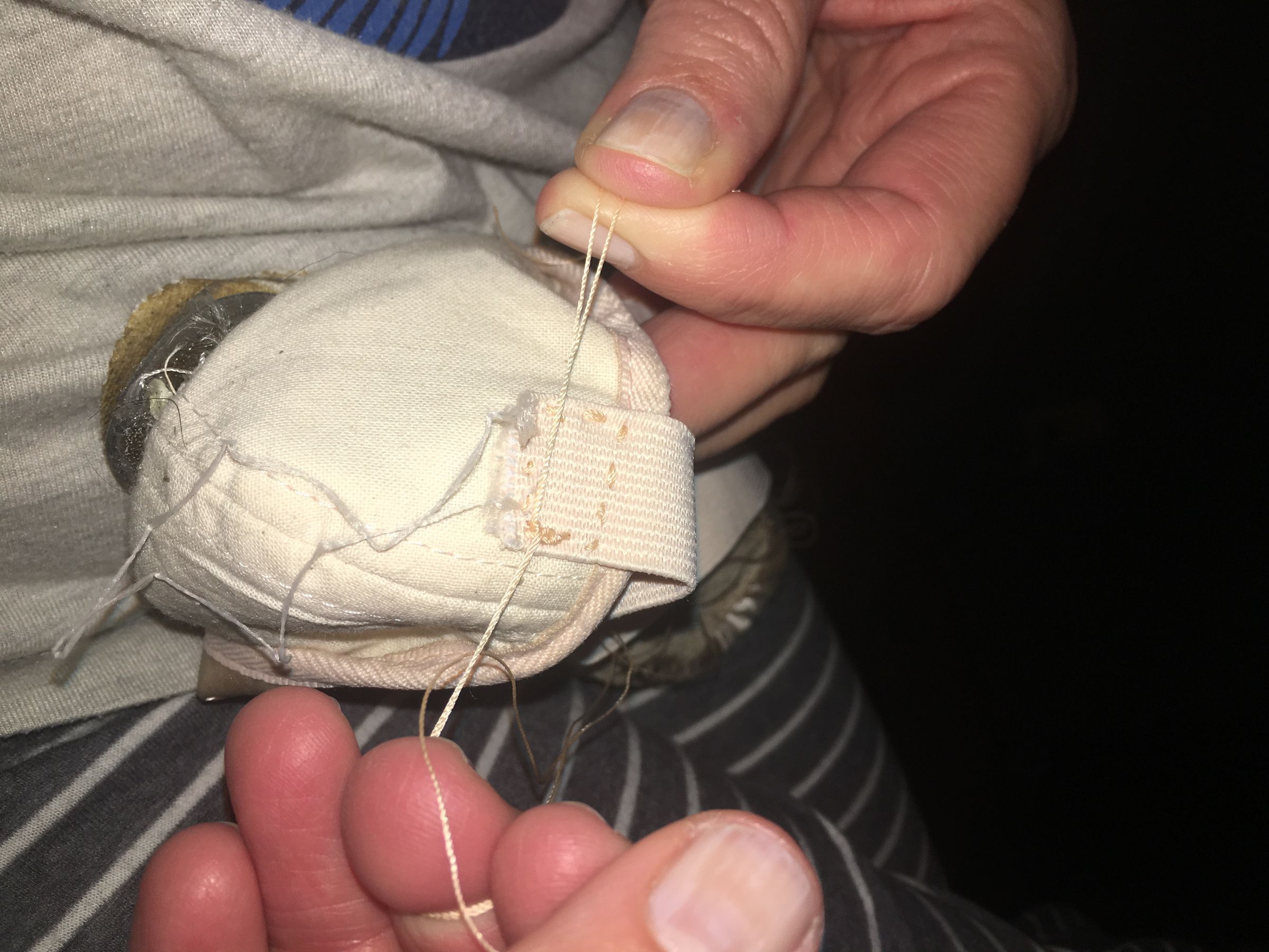 How to Sew Pointe Shoes for Beginners : 7 Steps - Instructables