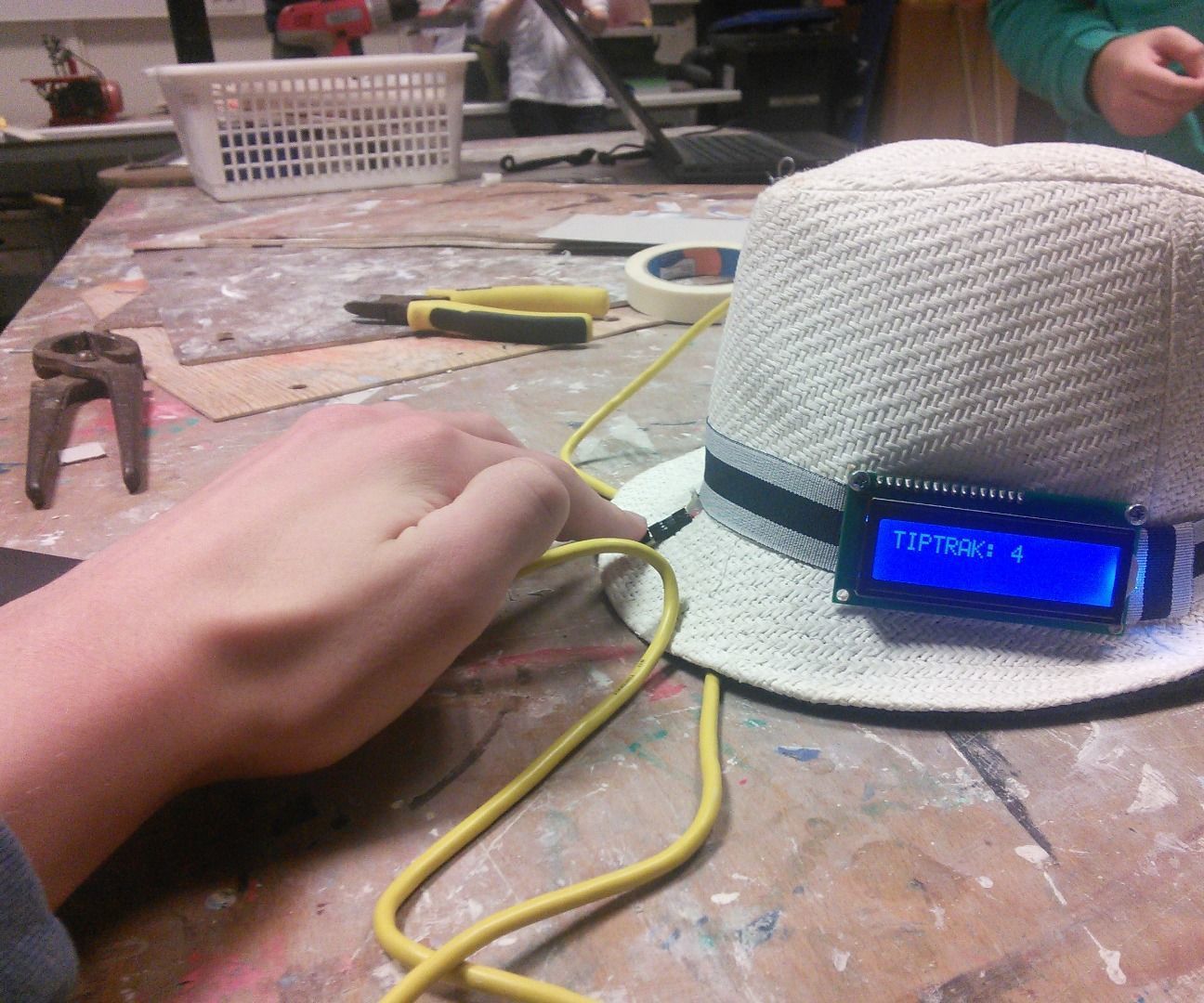StatTrak Fedora (Factory New) [ARDUINO] : 7 Steps - Instructables