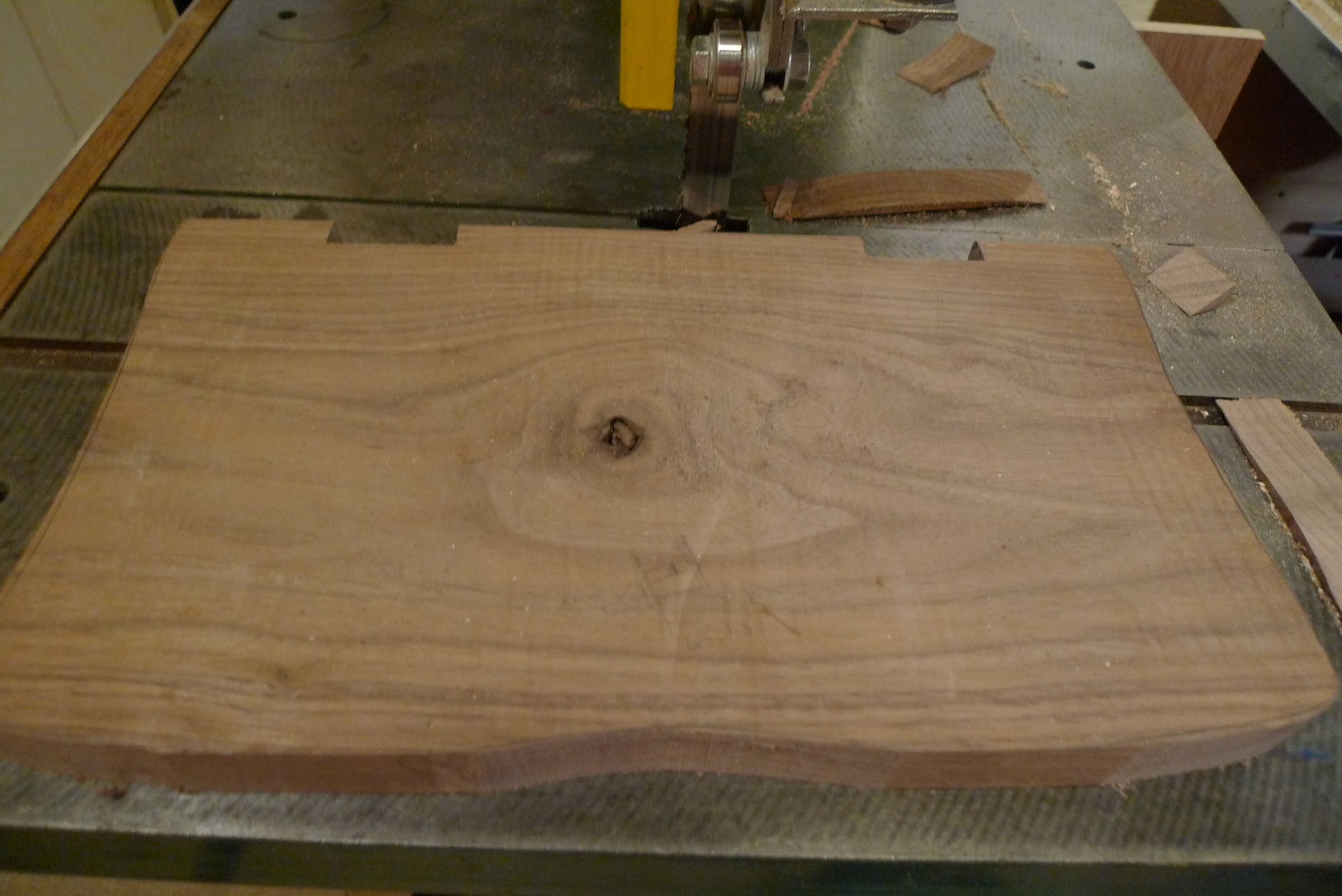 Finishing Walnut Box With Integral Hinge : 7 Steps (with Pictures ...