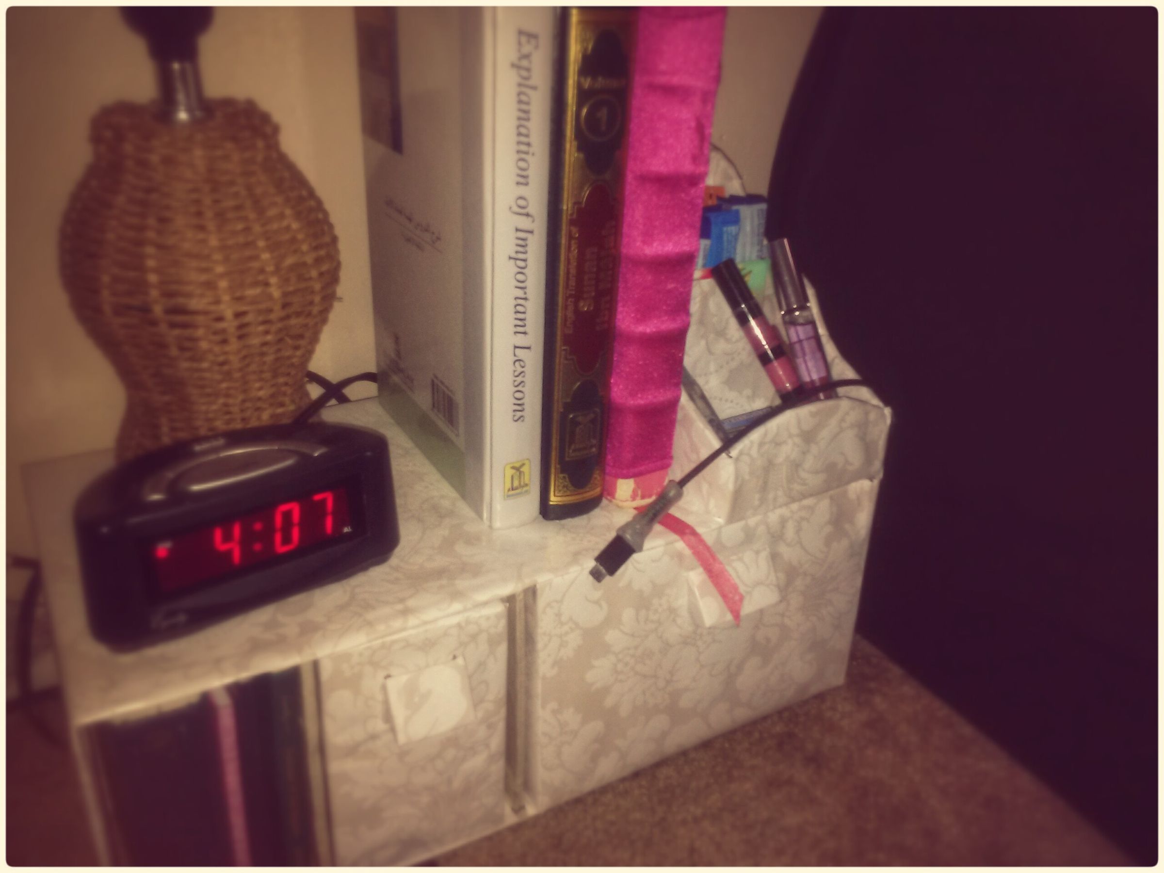 DIY Bedside Storage : 6 Steps (with Pictures) - Instructables