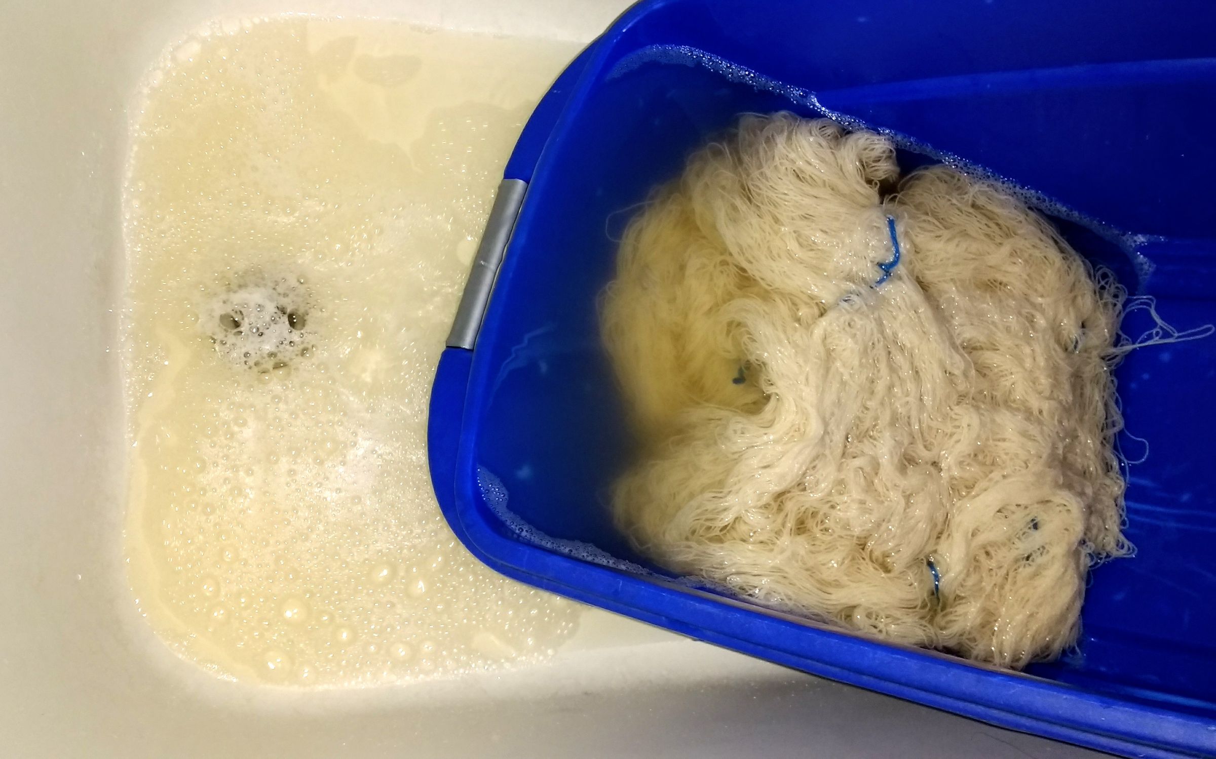 Speckled Dyed Yarn Using Fiber Reactive Dyes : 7 Steps (with Pictures ...