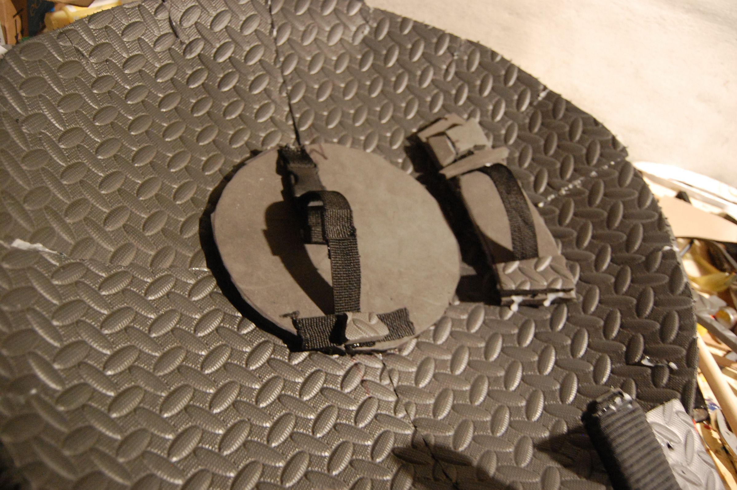 The Mighty Thor (Gladiator Outfit From Thor: Ragnarok) : 11 Steps (with ...