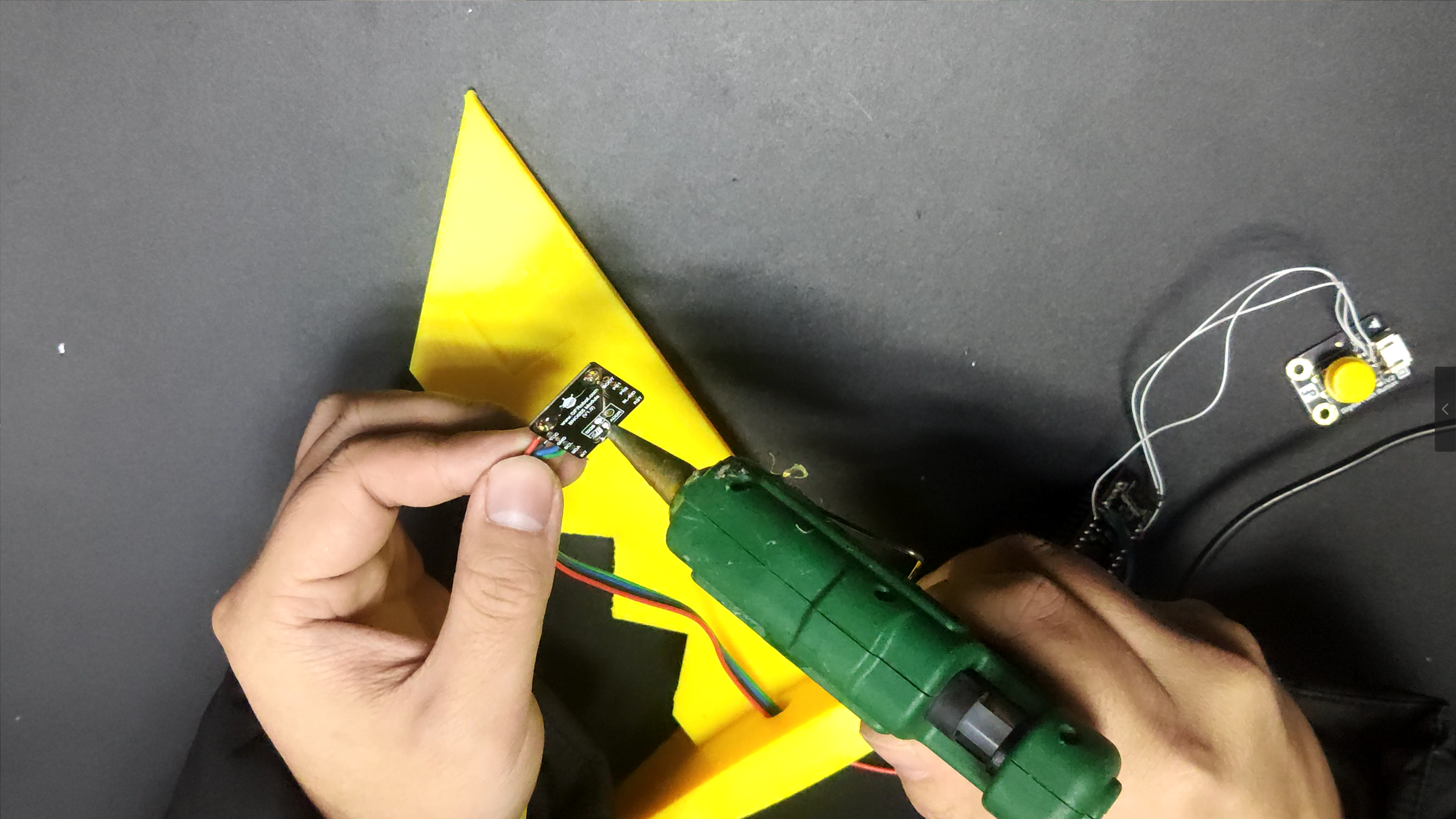 DIY Posture-controlled Among Us Dagger With 9 Axis Sensor DIY : 4 Steps ...